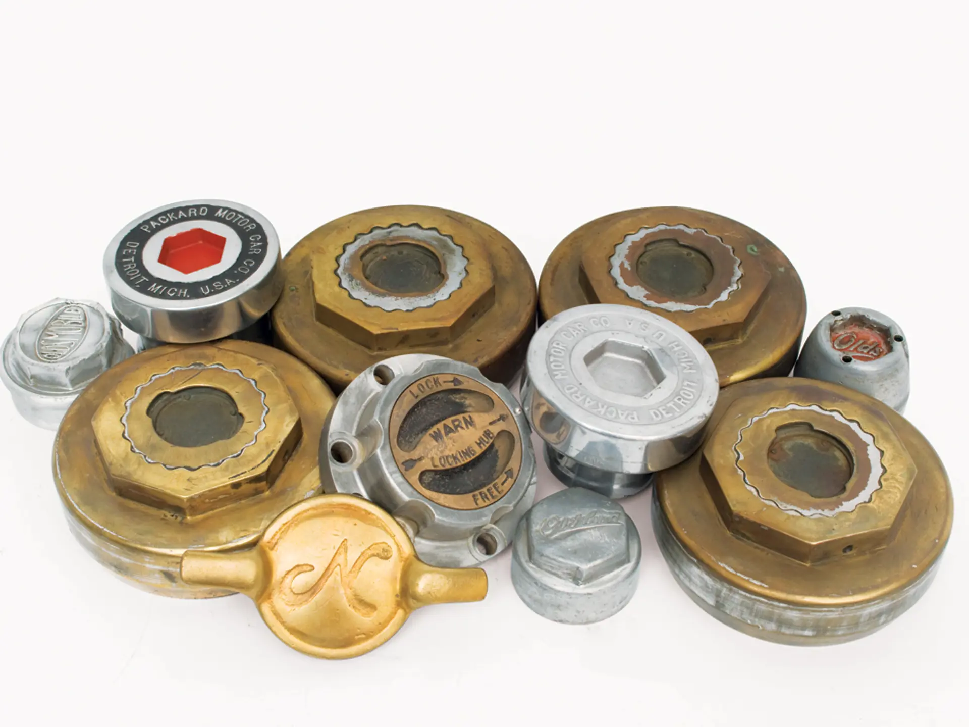 Assorted Center Caps and Hubcaps | The Al Wiseman Collection | RM Sotheby's