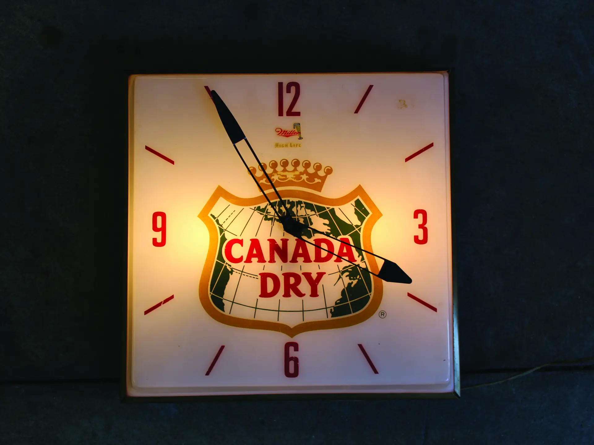 Canada dry, illuminated clock | Auburn Fall 2017 | RM Sotheby's