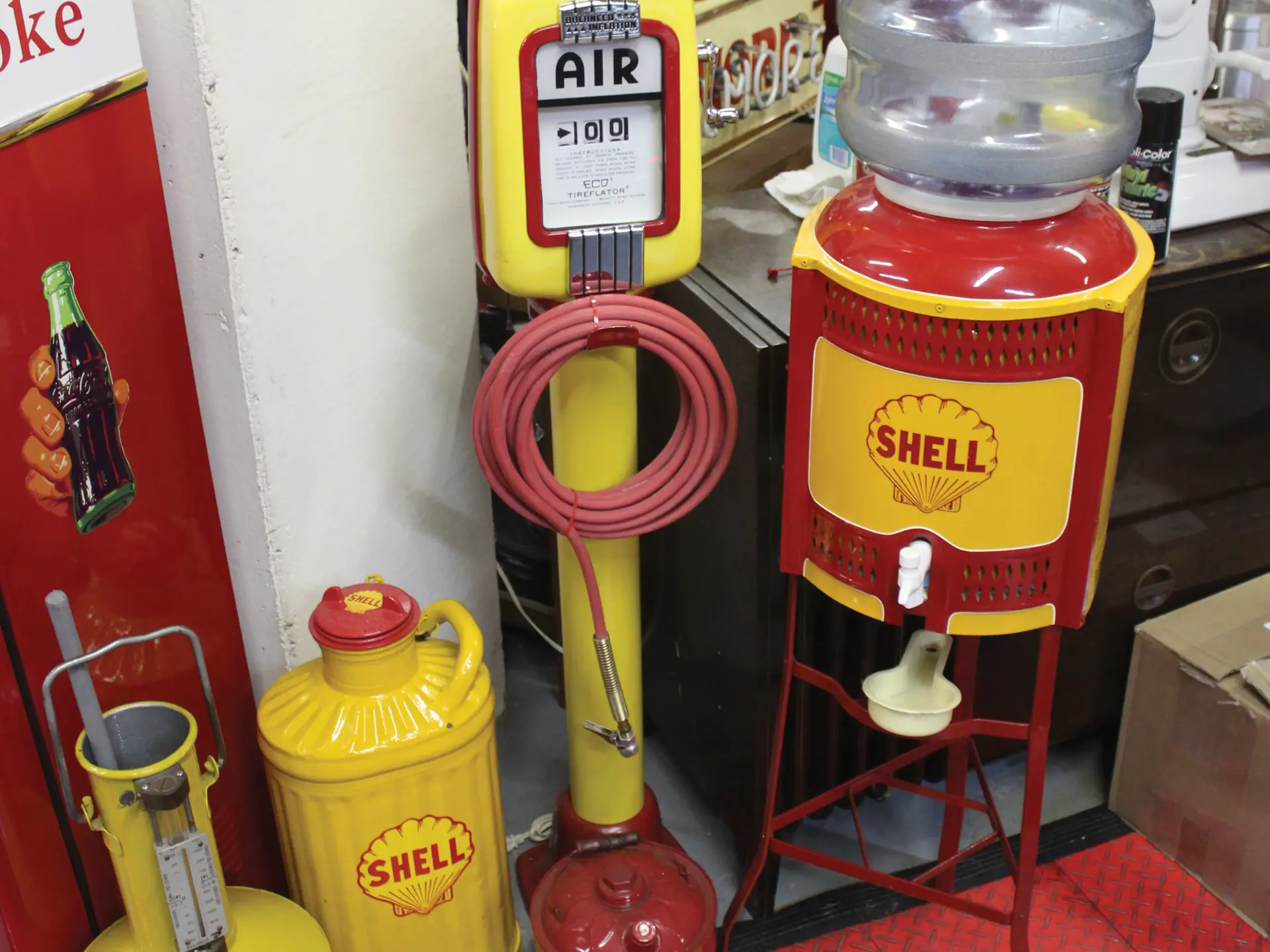 A nice collection of ‘Shell’ branded petroliana | Fort Lauderdale 2016 ...