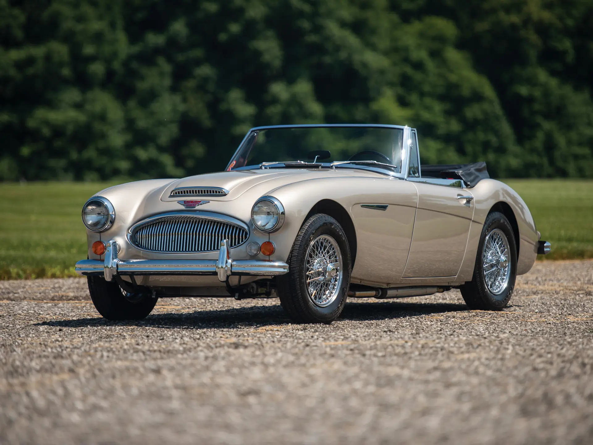 1966 Austin-Healey 3000 Mk III BJ8 | Monterey 2018 | RM Sotheby's