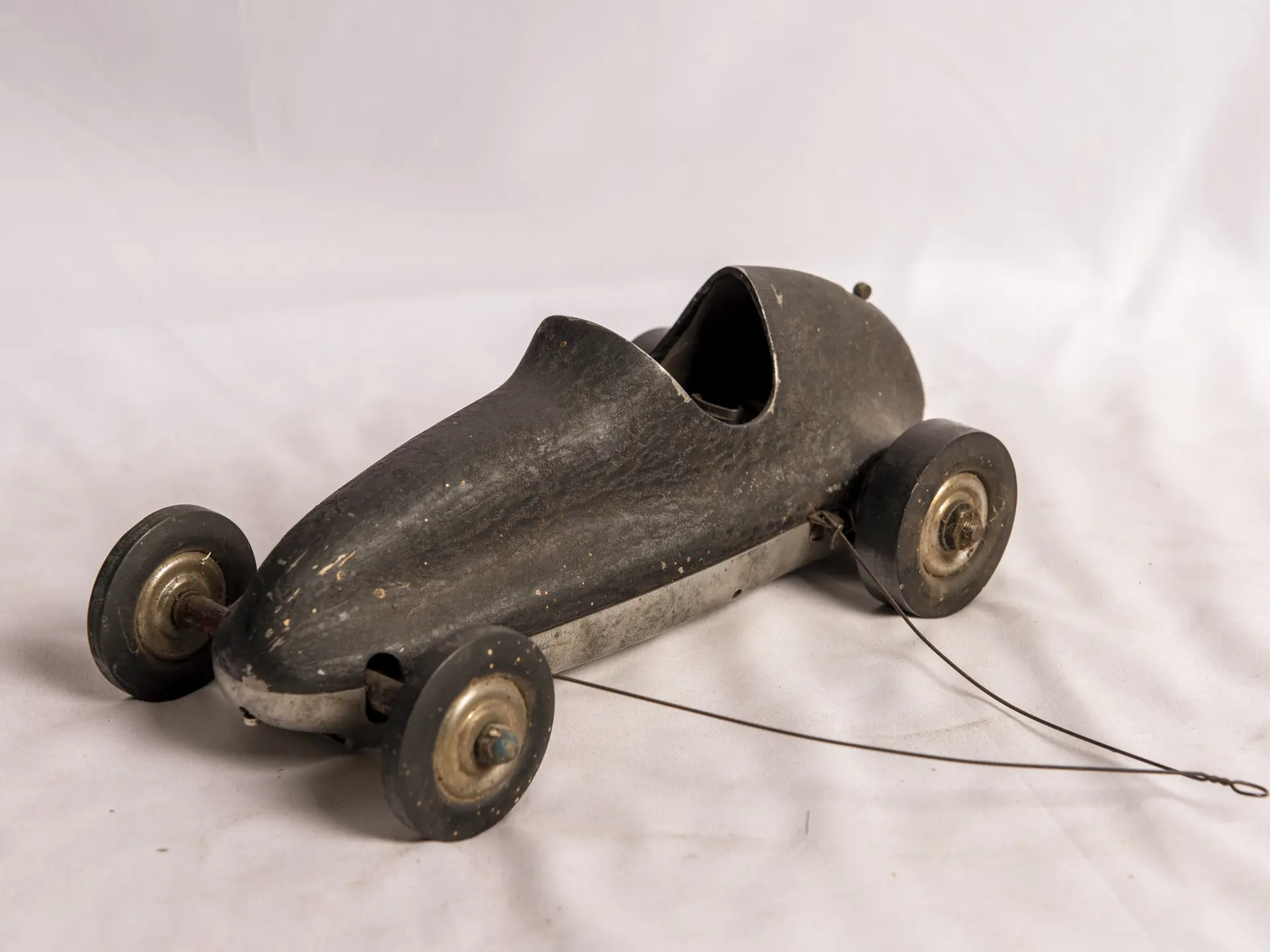 Hustler Gas-Powered Tether Car by Hulse, ca. 1940s | Auburn Fall 2020 ...