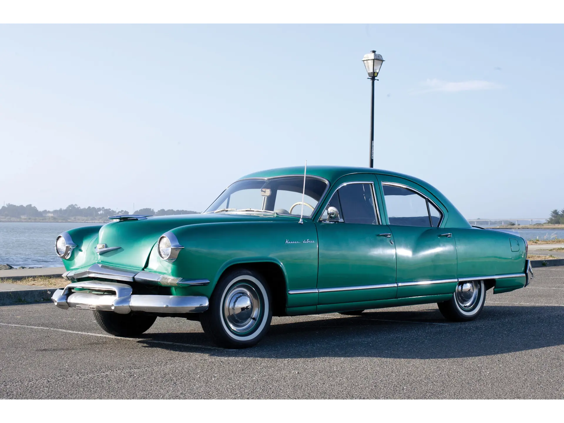 1953 Kaiser Deluxe Traveler | California 2015 | RM Sotheby's