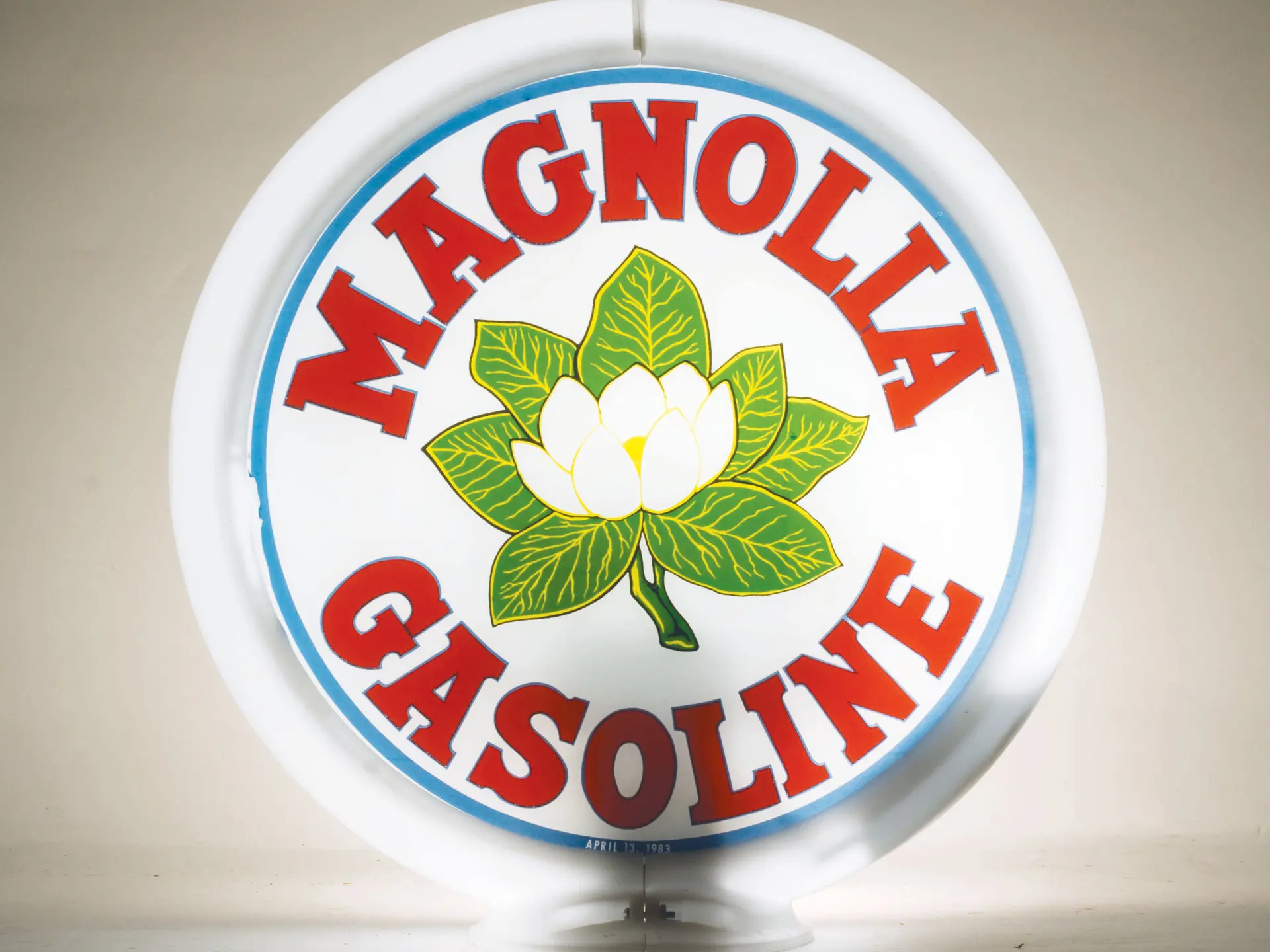 Magnolia Gasoline Globe | The Al Wiseman Collection | RM Sotheby's