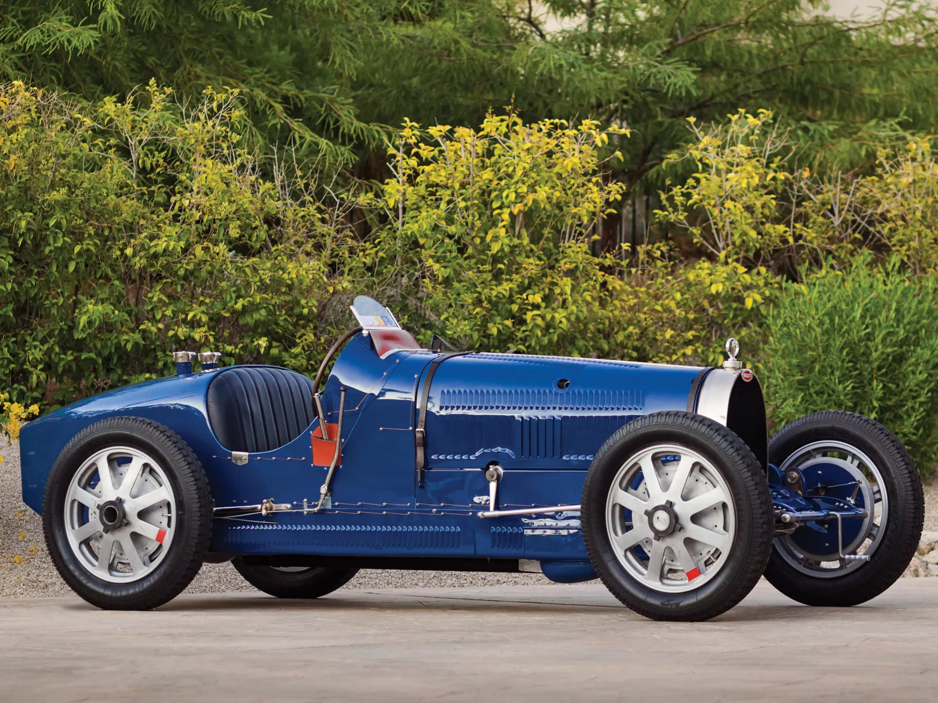bugatti 3 wheeler