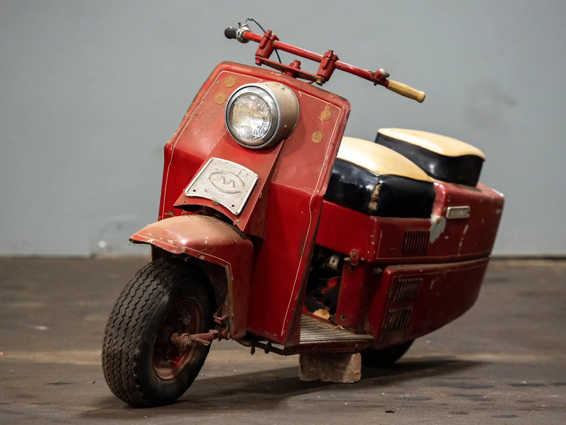 Cushman 720 Series | Auburn Fall 2021 | RM Sotheby's
