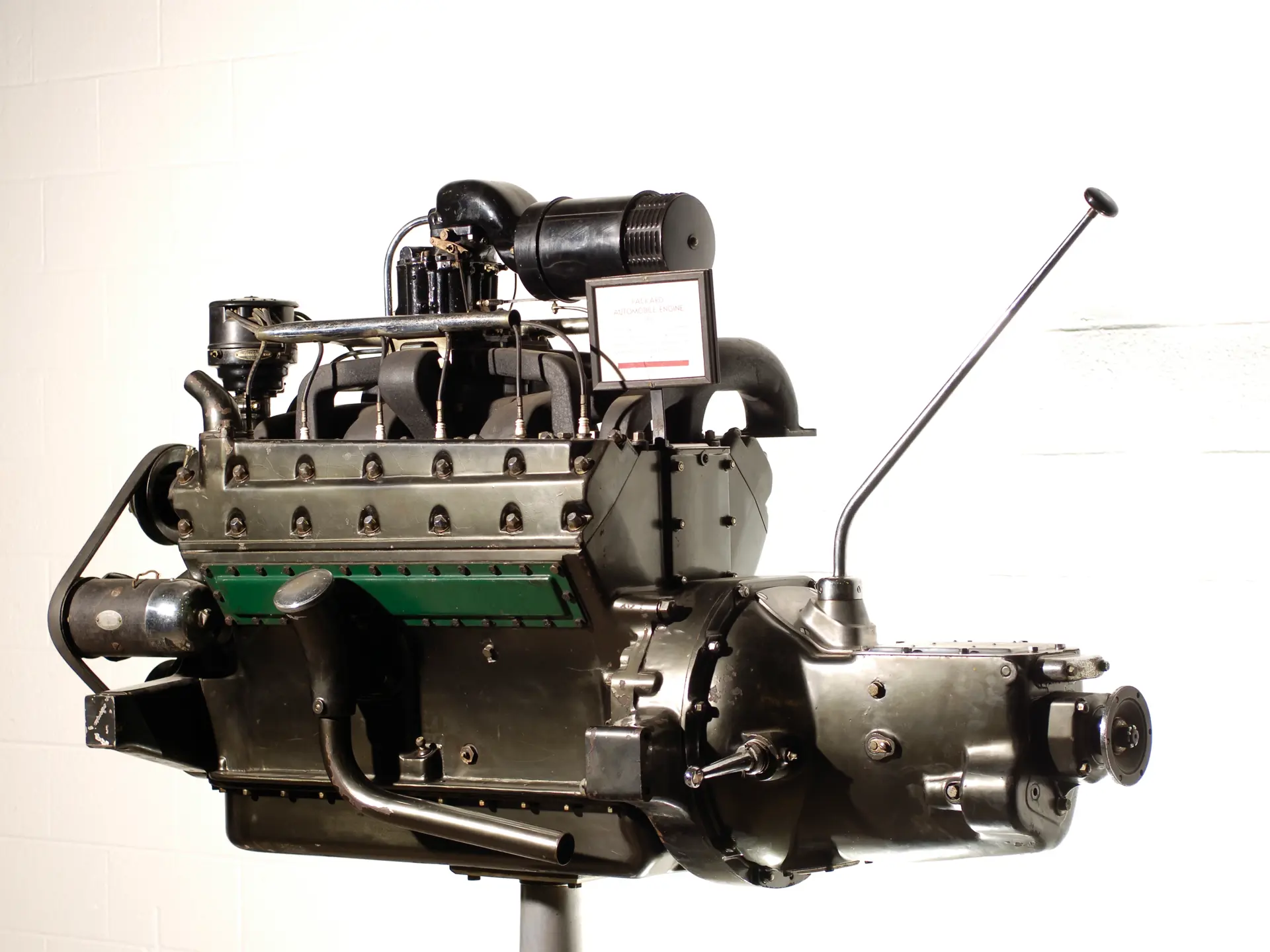 1932 Packard Twin Six Display Engine | Vintage Motor Cars at Hershey ...