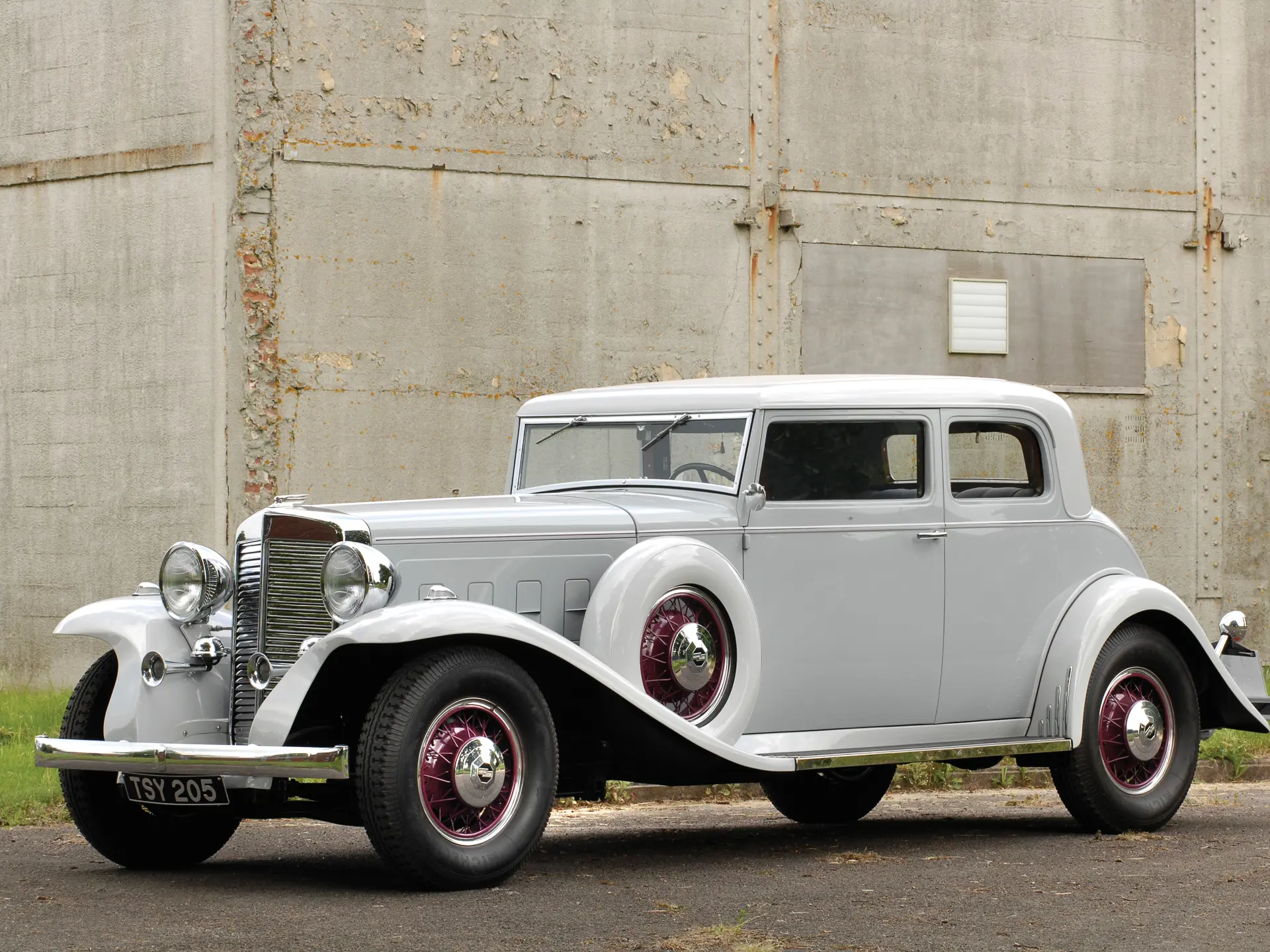 1933 Marmon Sixteen Victoria Coupe by LeBaron | Automobiles of London ...