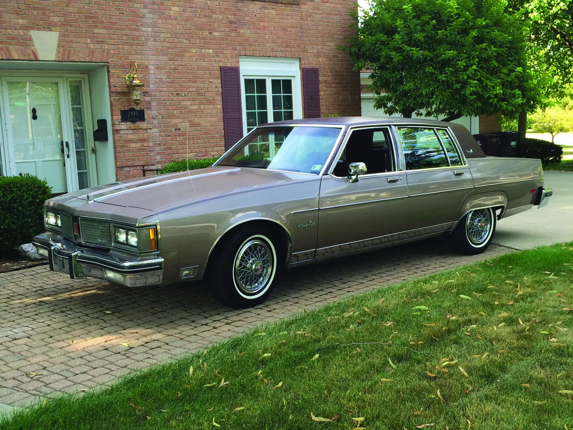 1983 Oldsmobile 98 Regency Brougham | Auburn Fall 2016 | RM Sotheby's