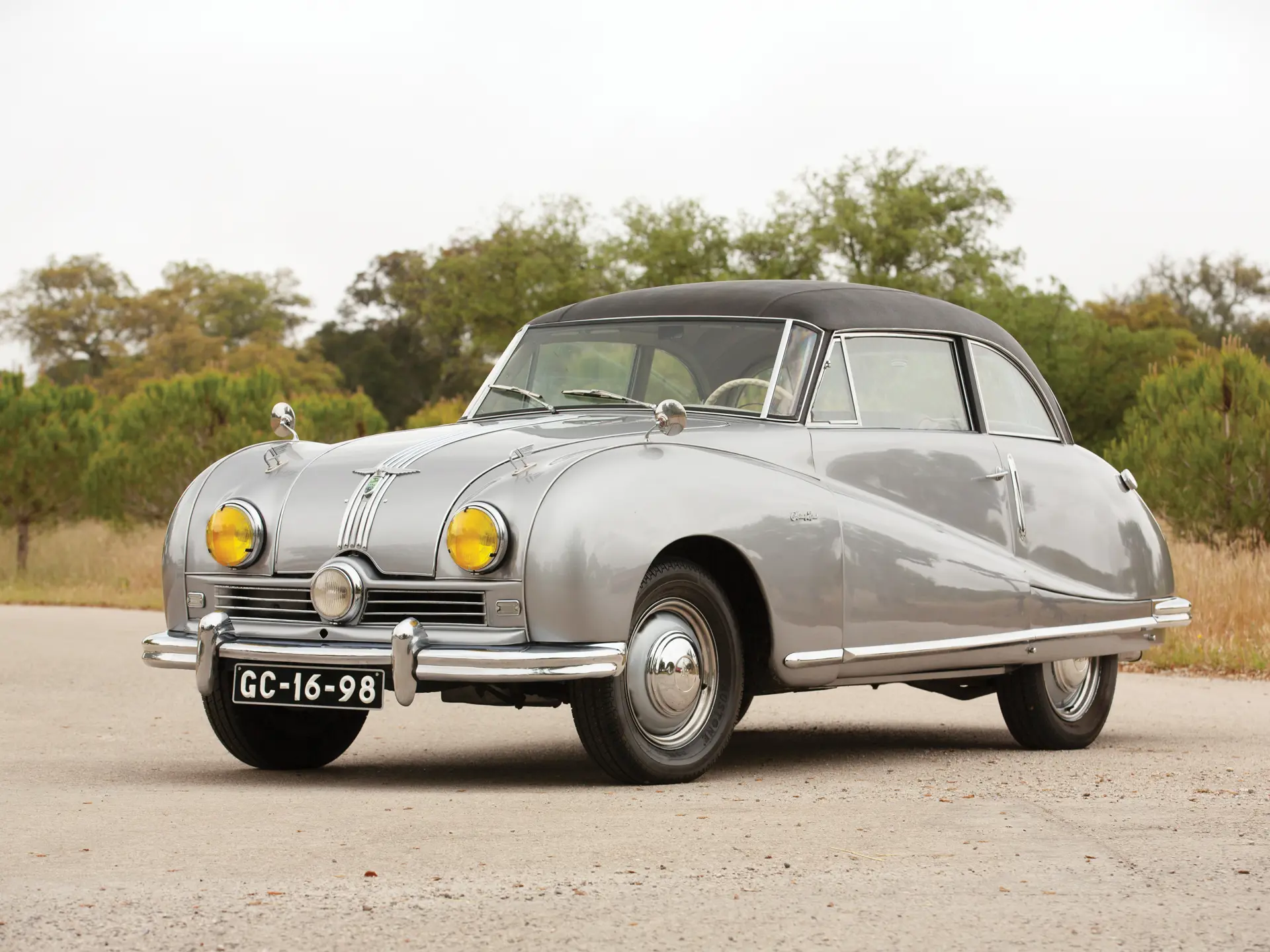 1950 Austin A90 Atlantic Sports Saloon | The Sáragga Collection | RM ...