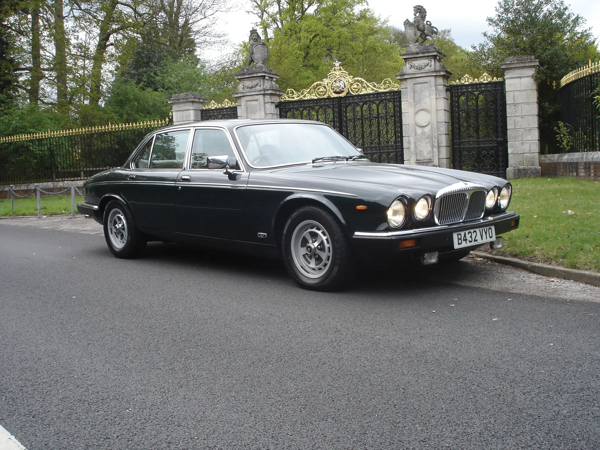 1984 Daimler Double Six Long-Wheelbase Saloon (Queen Elizabeth II's ...