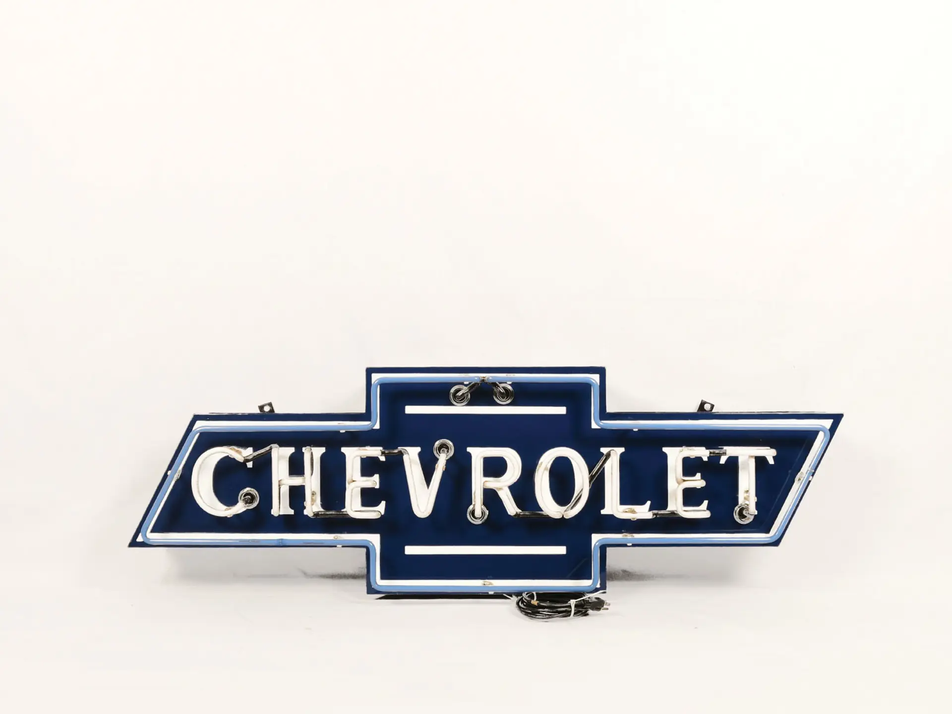 Chevrolet Bow Tie Reproduction Neon Sign | Auburn Memorabilia Auction ...