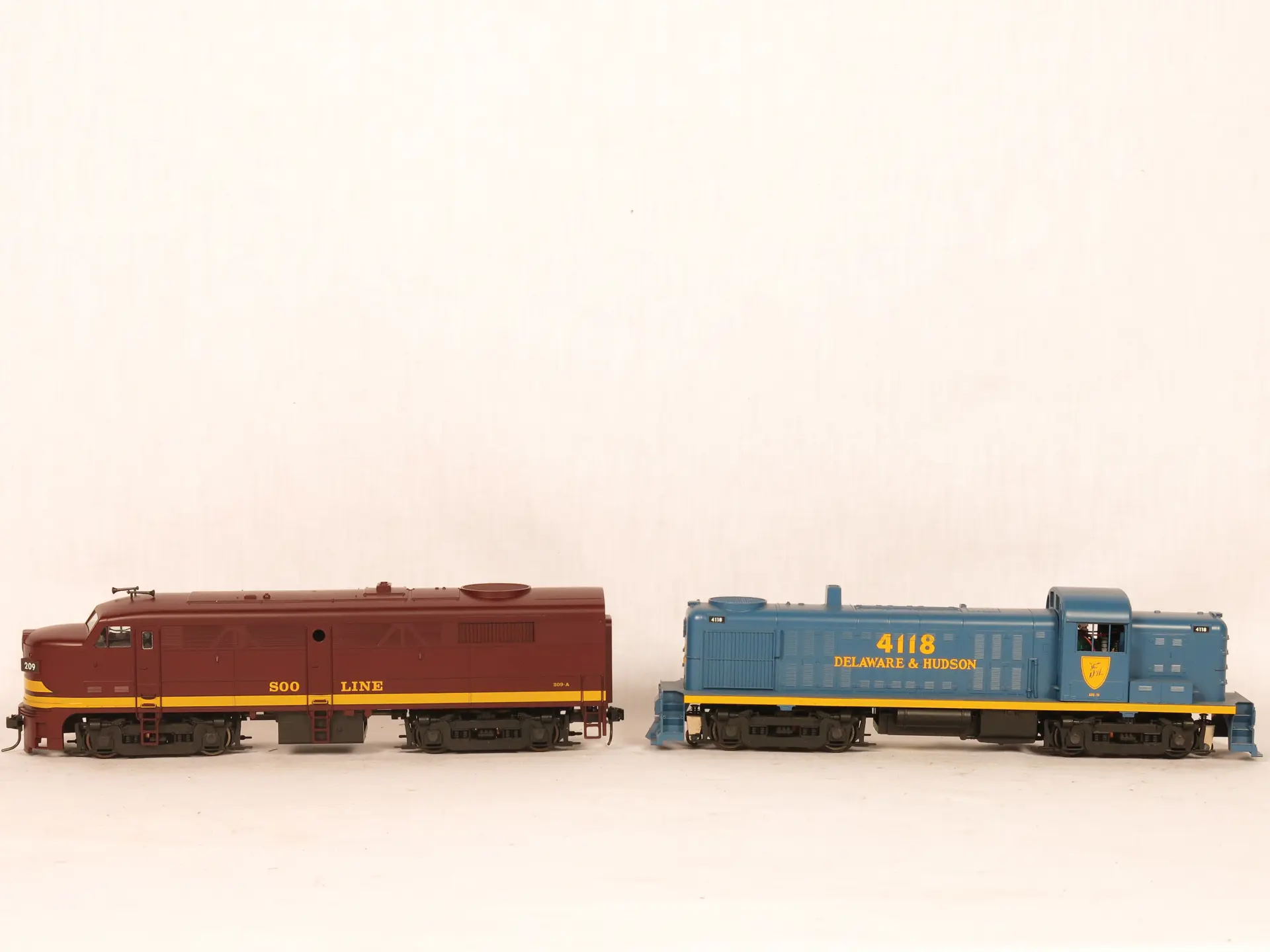 Three Weaver O Gauge RS-3 Diesel Locomotives - Two Soo Line and One ...