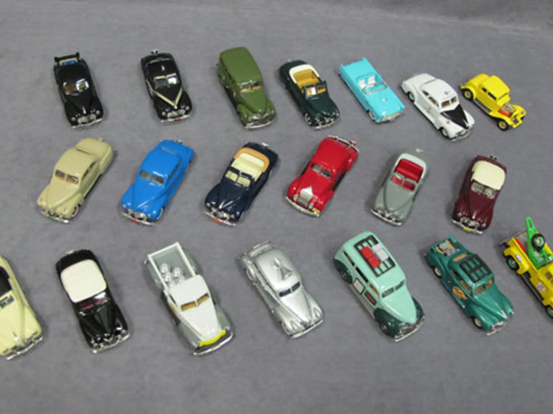 Twenty (20) 1/43 Scale Assorted Durham Classics Cars | Auburn Spring ...