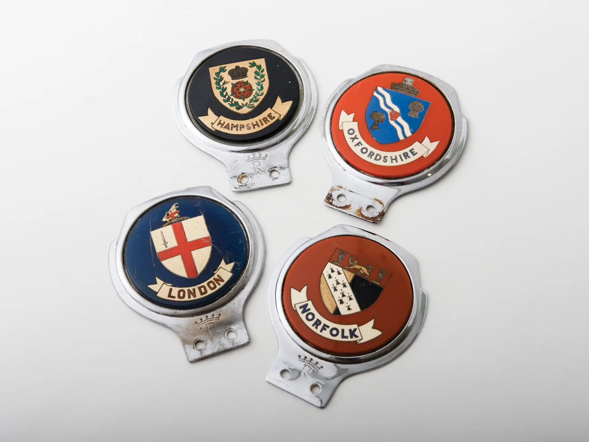 Royal Crest Badges | Vintage Motor Cars of Hershey 2009 | RM Sotheby's