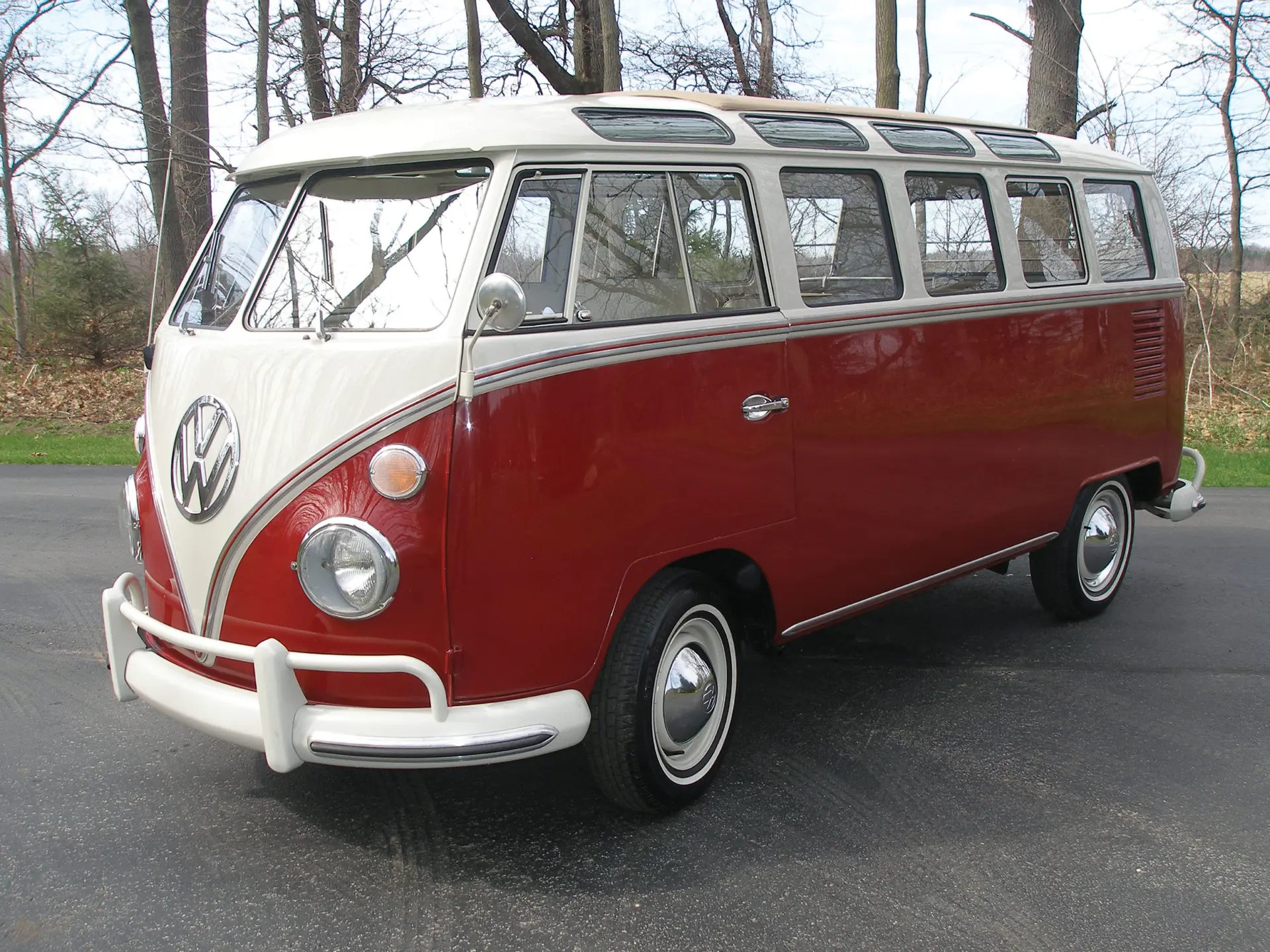 1966 Volkswagen Deluxe '21-Window' Microbus | Auburn Spring 2014 | RM ...