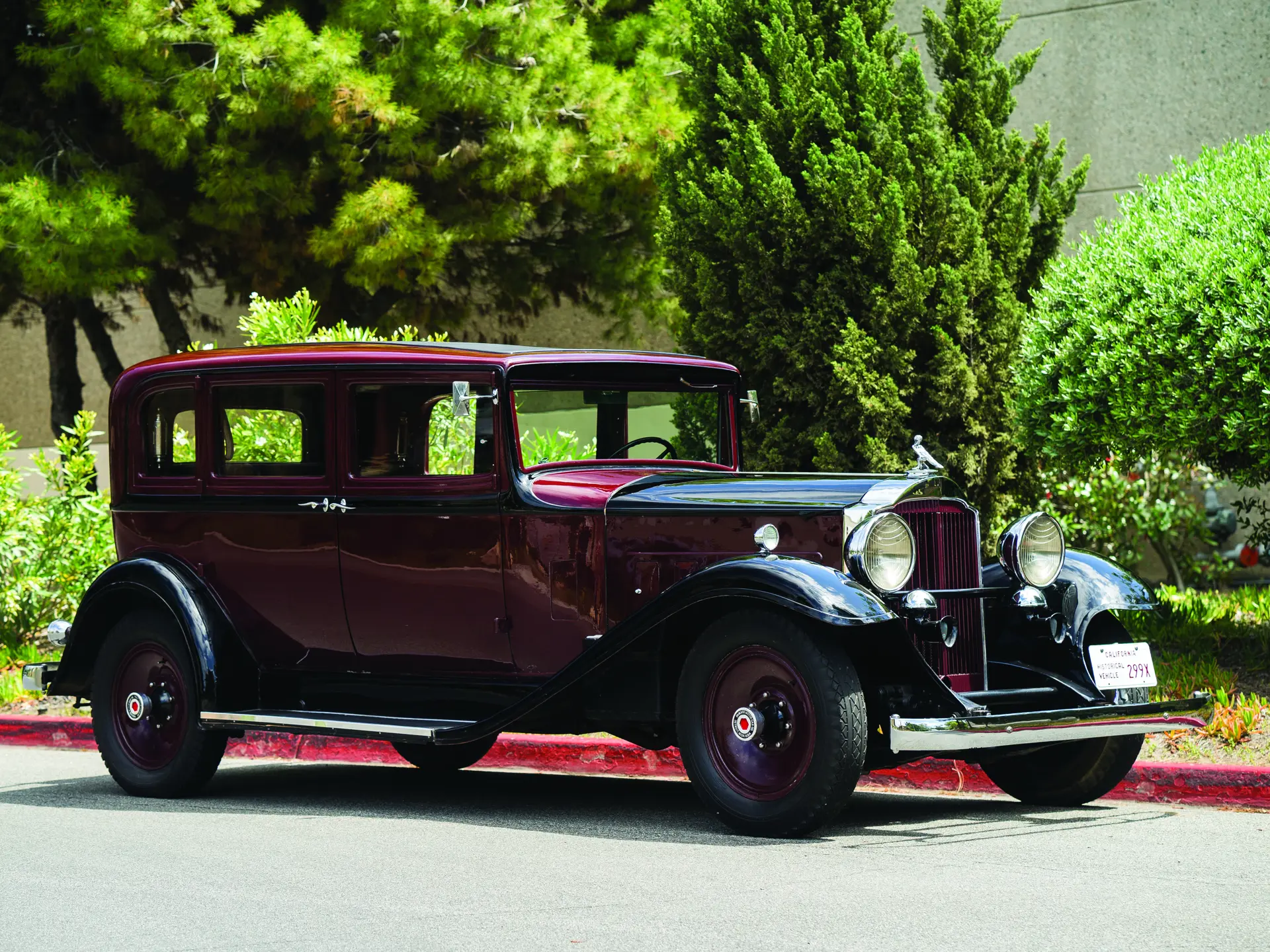 1932 Packard 902 Standard Eight Sedan | Santa Monica 2017 | RM Sotheby's
