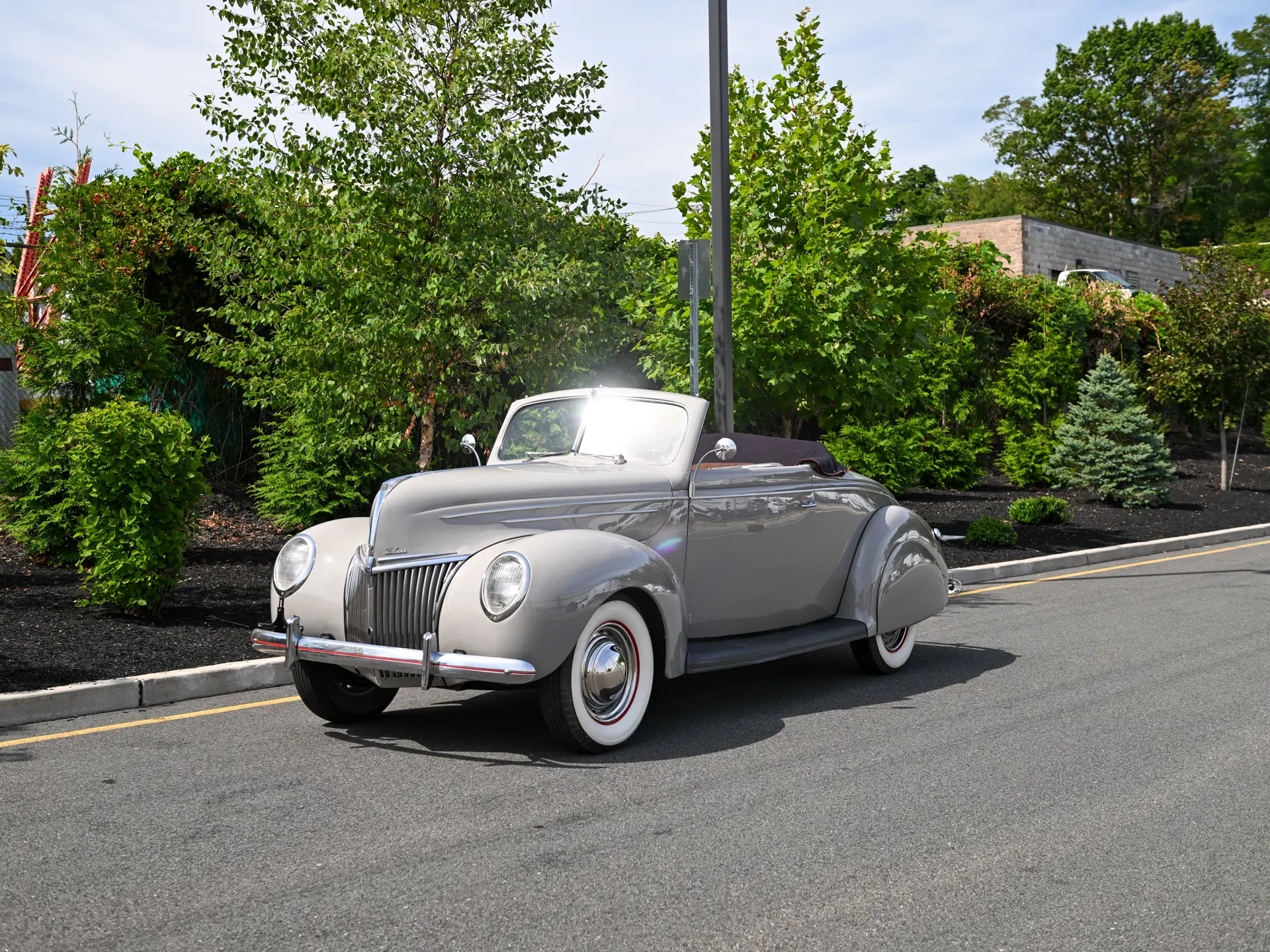 1939 Ford DeLuxe Convertible Coupe | Hershey 2025 | RM Sotheby's