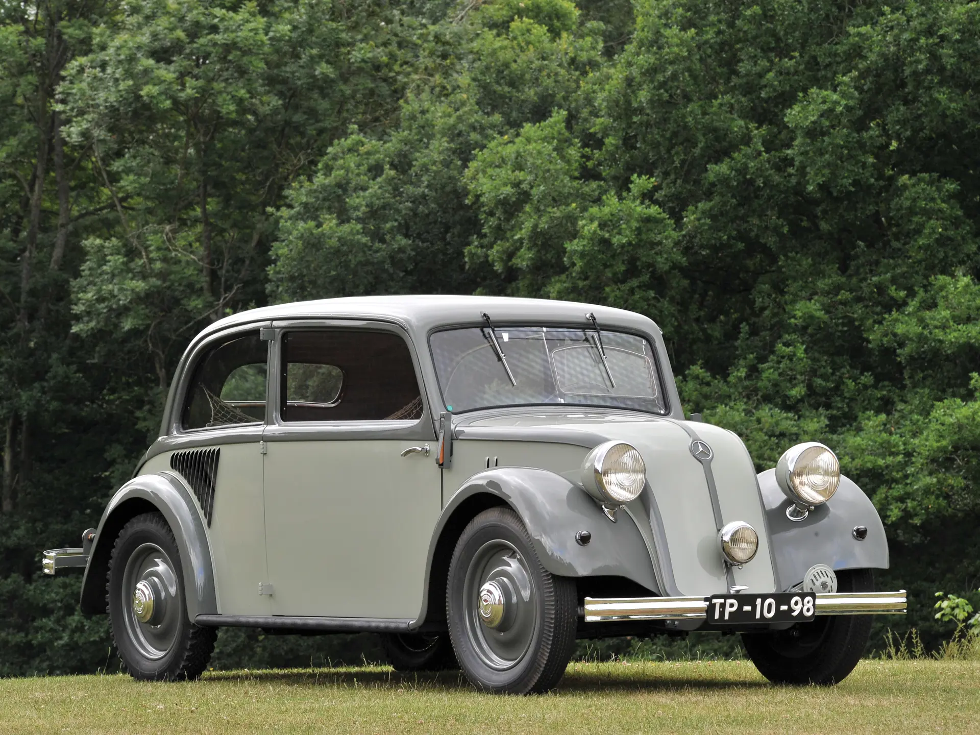 1935 Mercedes-Benz 130 H Sedan | London 2013 | RM Sotheby's
