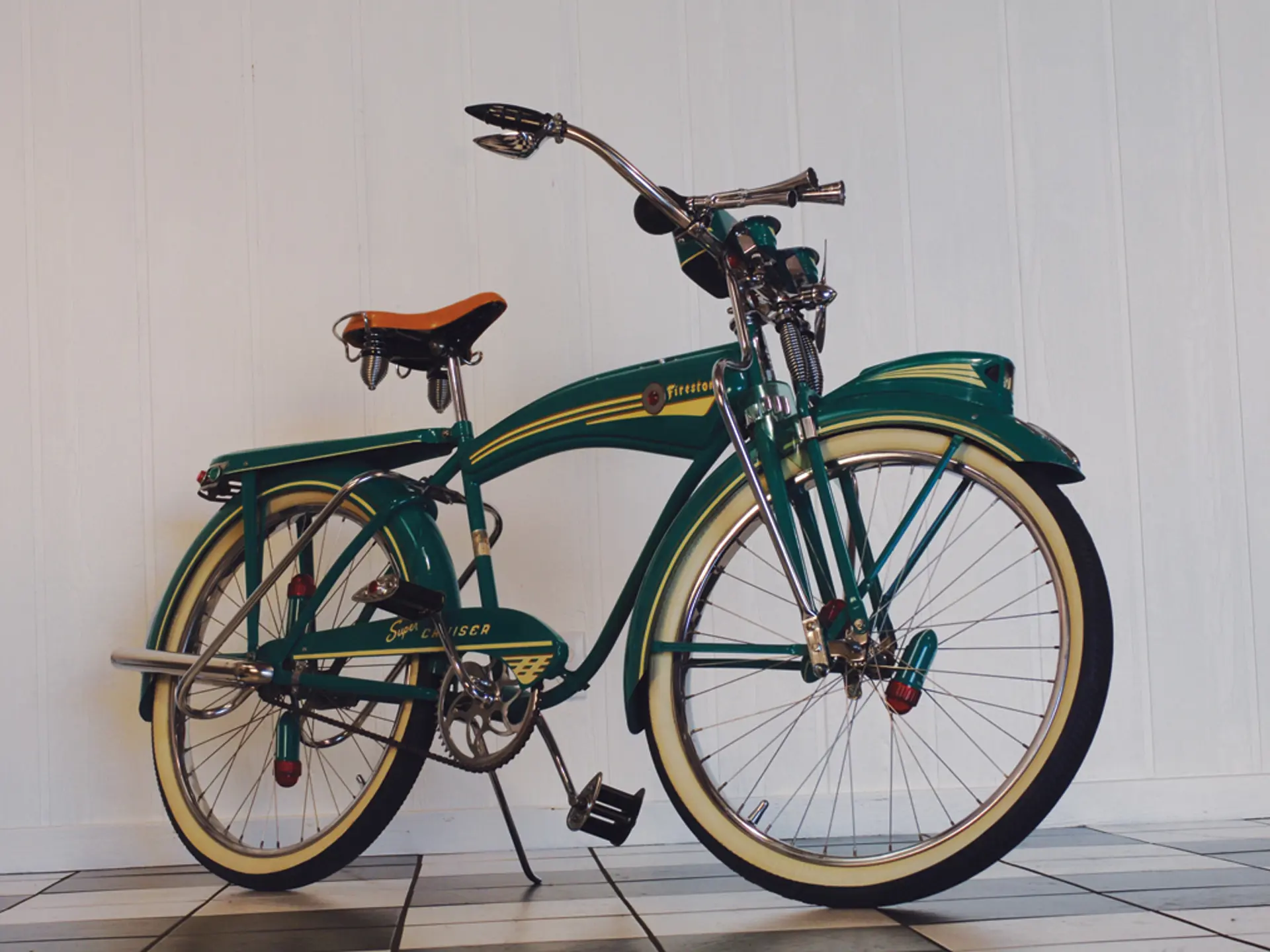 Firestone Super Cruiser Bicycle | The Wayne Davis Collection | RM Sotheby's