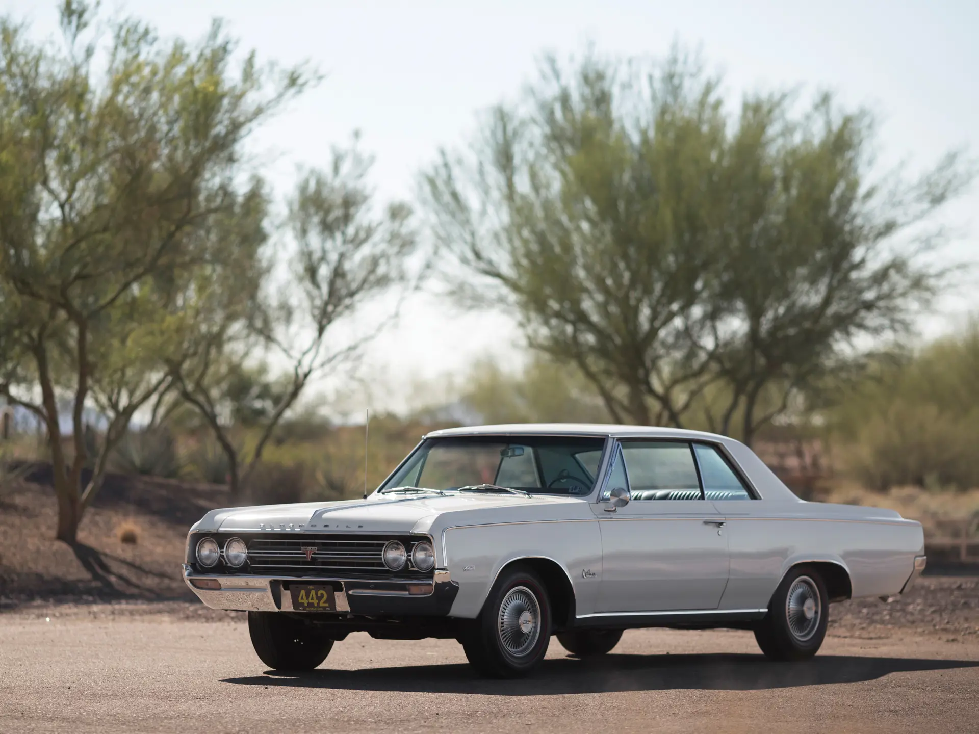 1964 Oldsmobile F-85 4-4-2 Holiday Coupe | Arizona 2017 | RM Sotheby's