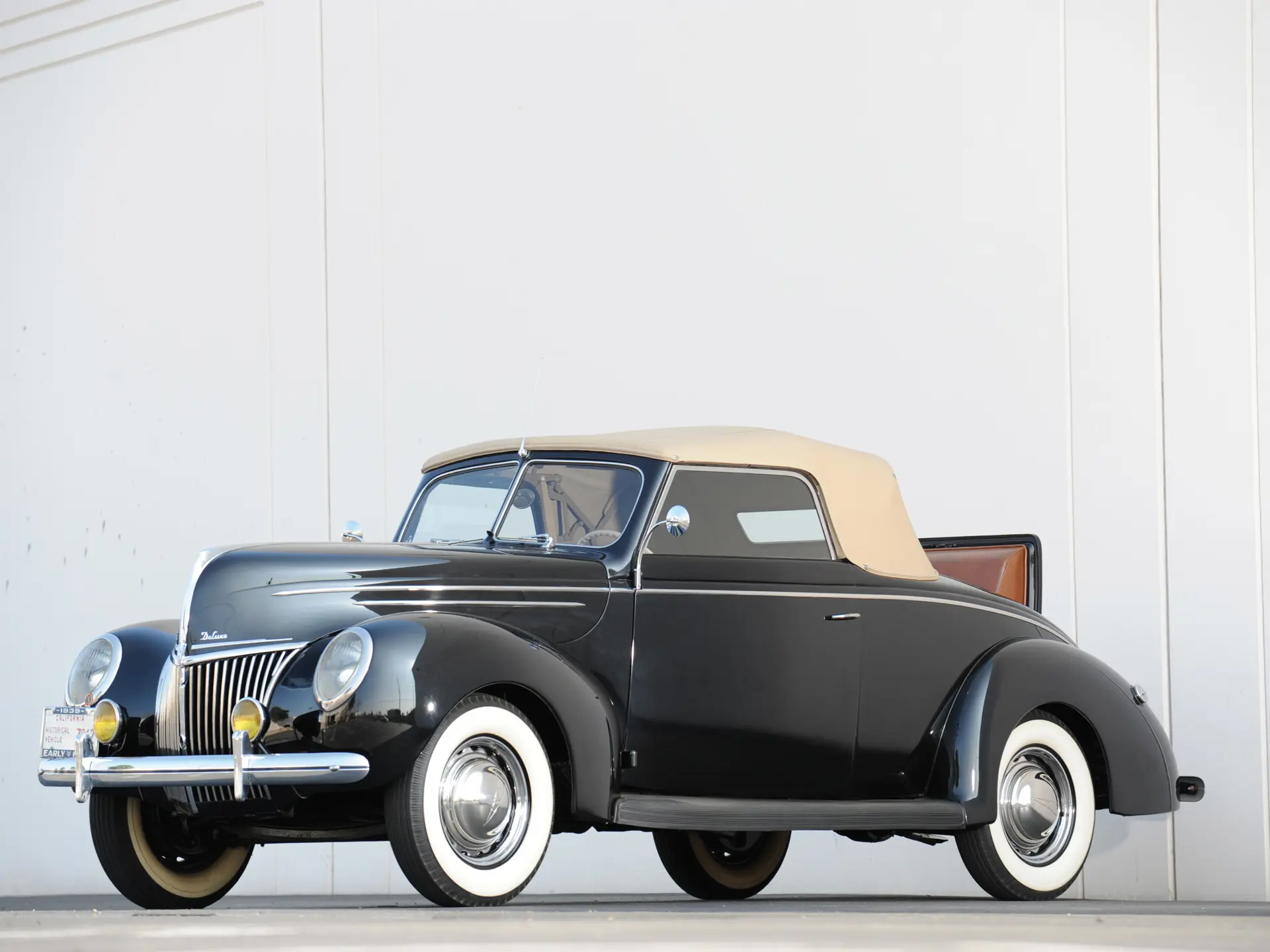 1939 Ford Deluxe Convertible Coupe | The Astor Collection | RM Sotheby's