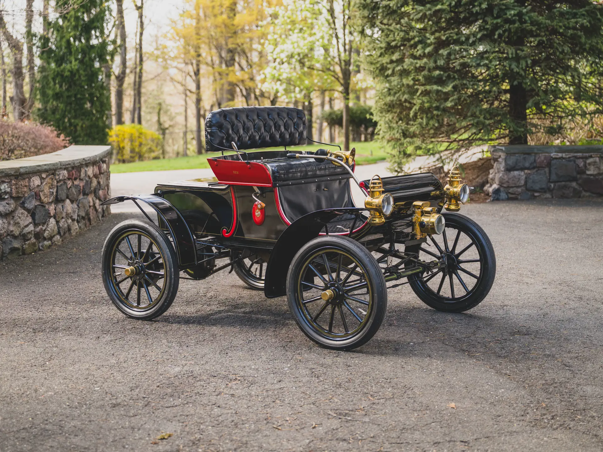 1904 Oldsmobile Model 6C "Curved-Dash" Runabout | The Monterey Auction ...