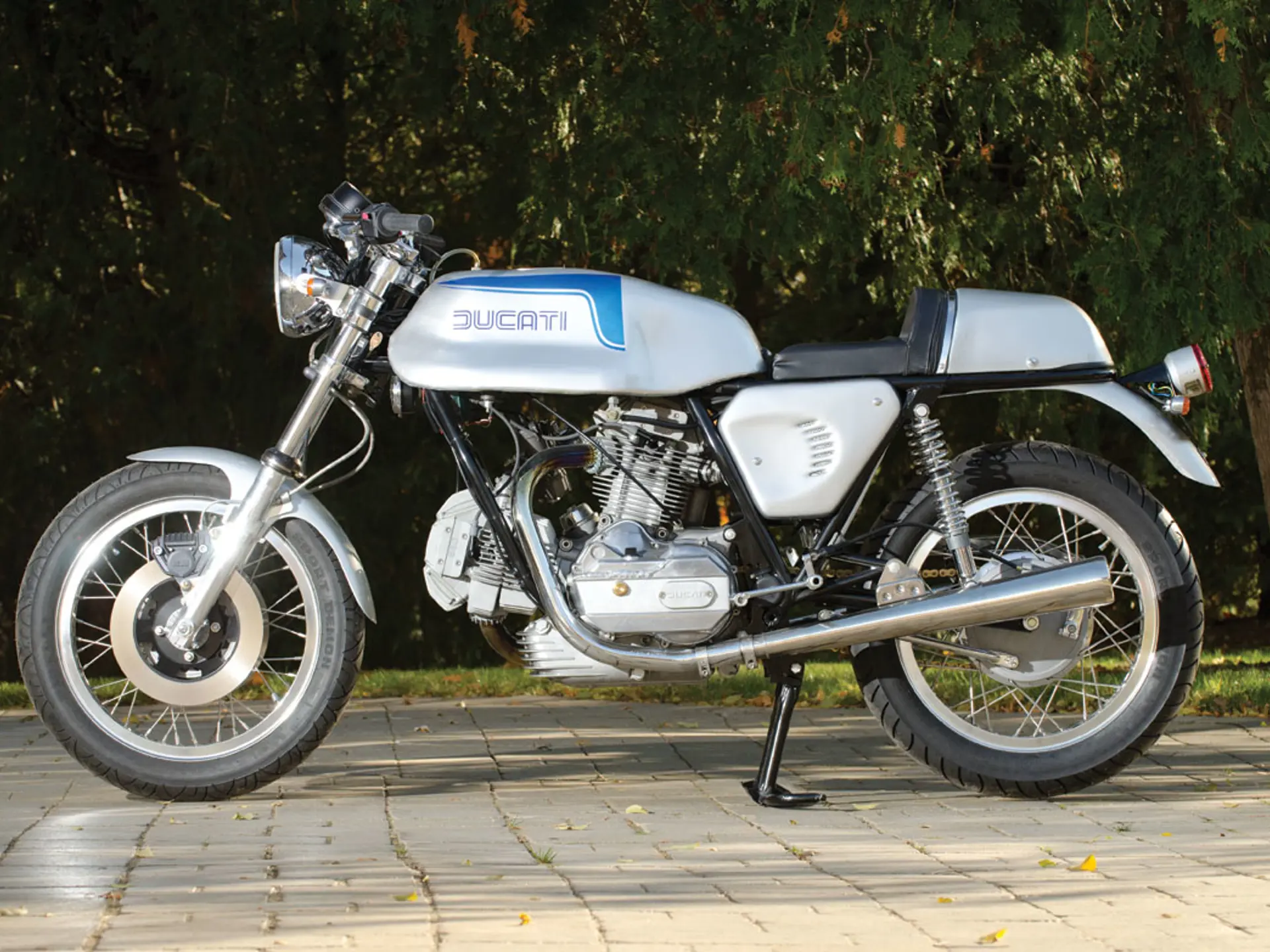 1977 Ducati GT 860 | Las Vegas Premier Motorcycle Auction | RM Sotheby's