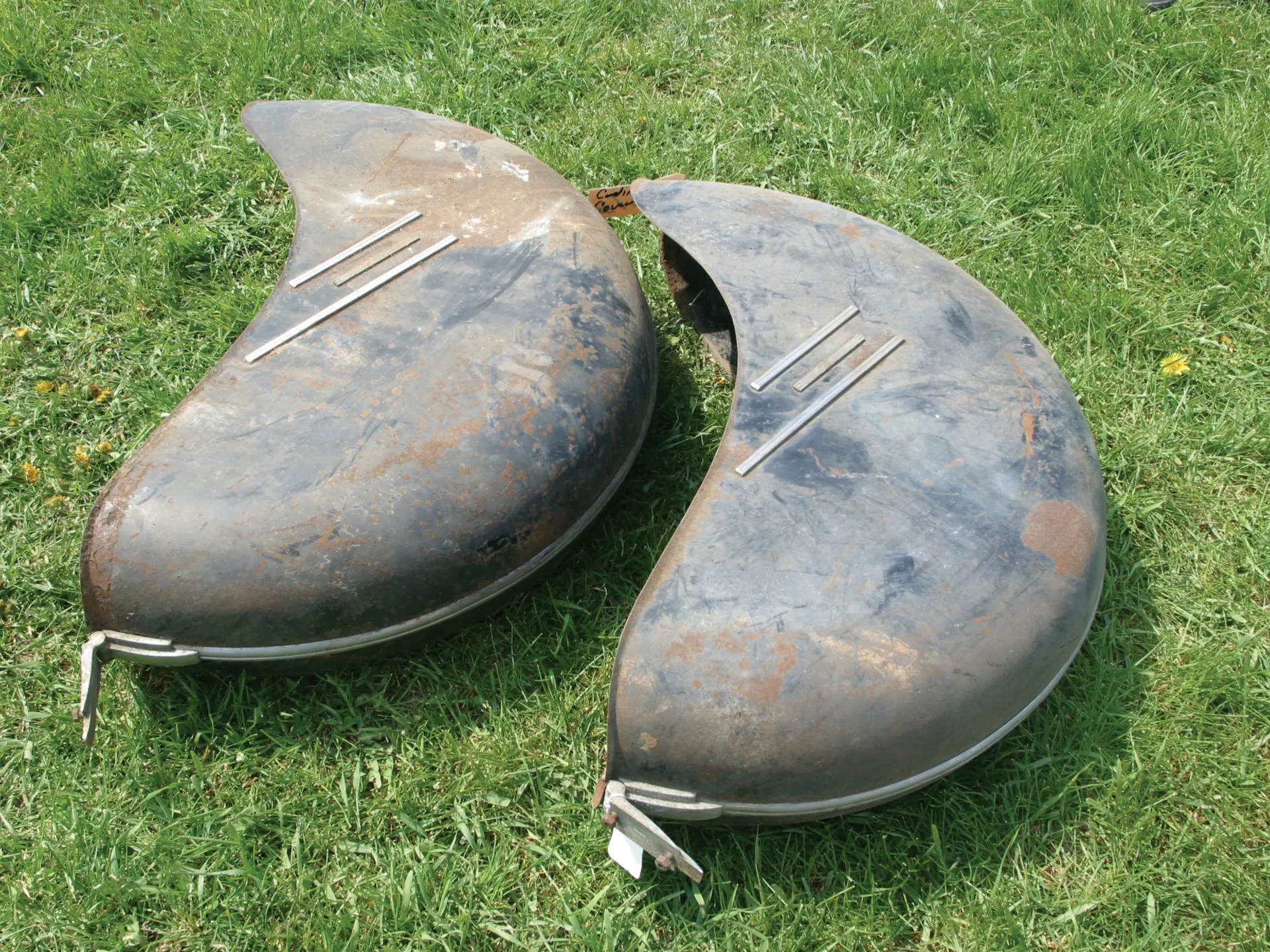 Cadillac Side Mount Covers | The J.C. Stevens Estate Auction | RM Sotheby's