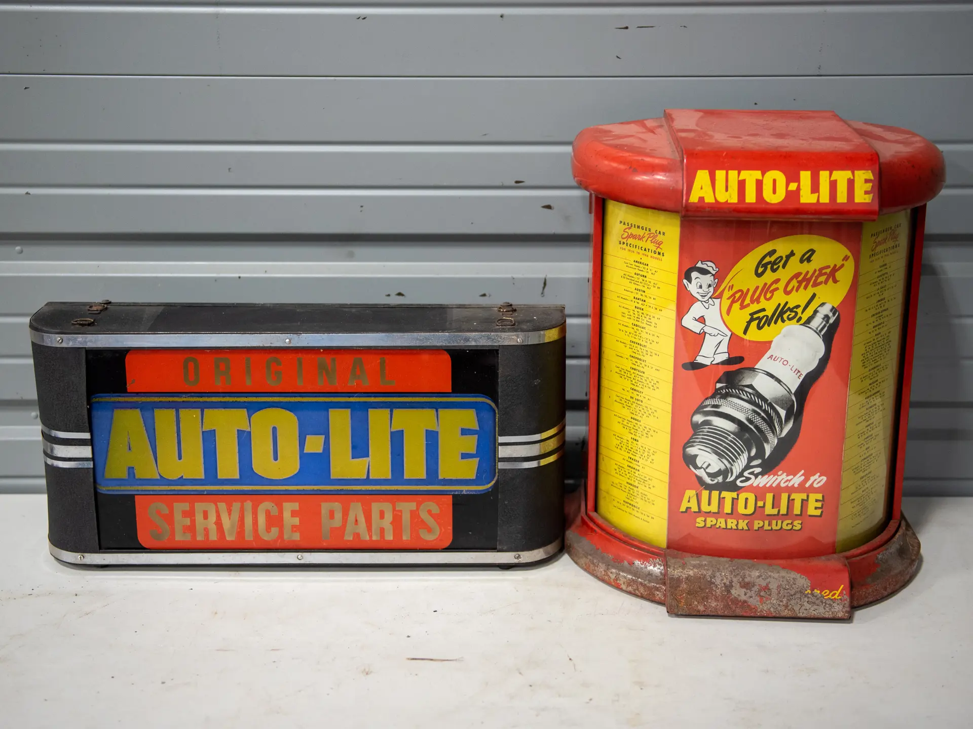 Auto-Lite Display and Lit Sign | Auburn Fall 2021 | RM Sotheby's