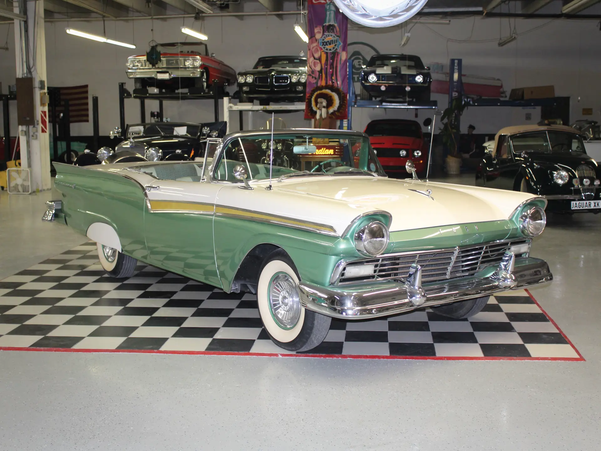 1957 Ford Fairlane 500 Skyliner | Fort Lauderdale 2018 | RM Sotheby's