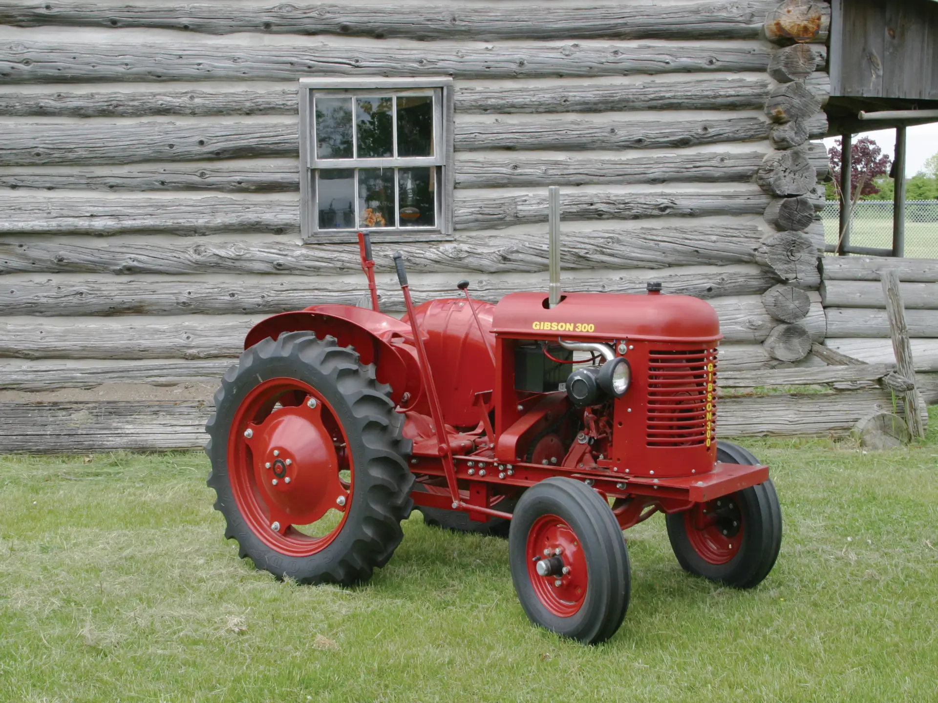 1984 Gibson 300 Hobby Tractor | Private Collection of Tom & Marlene ...