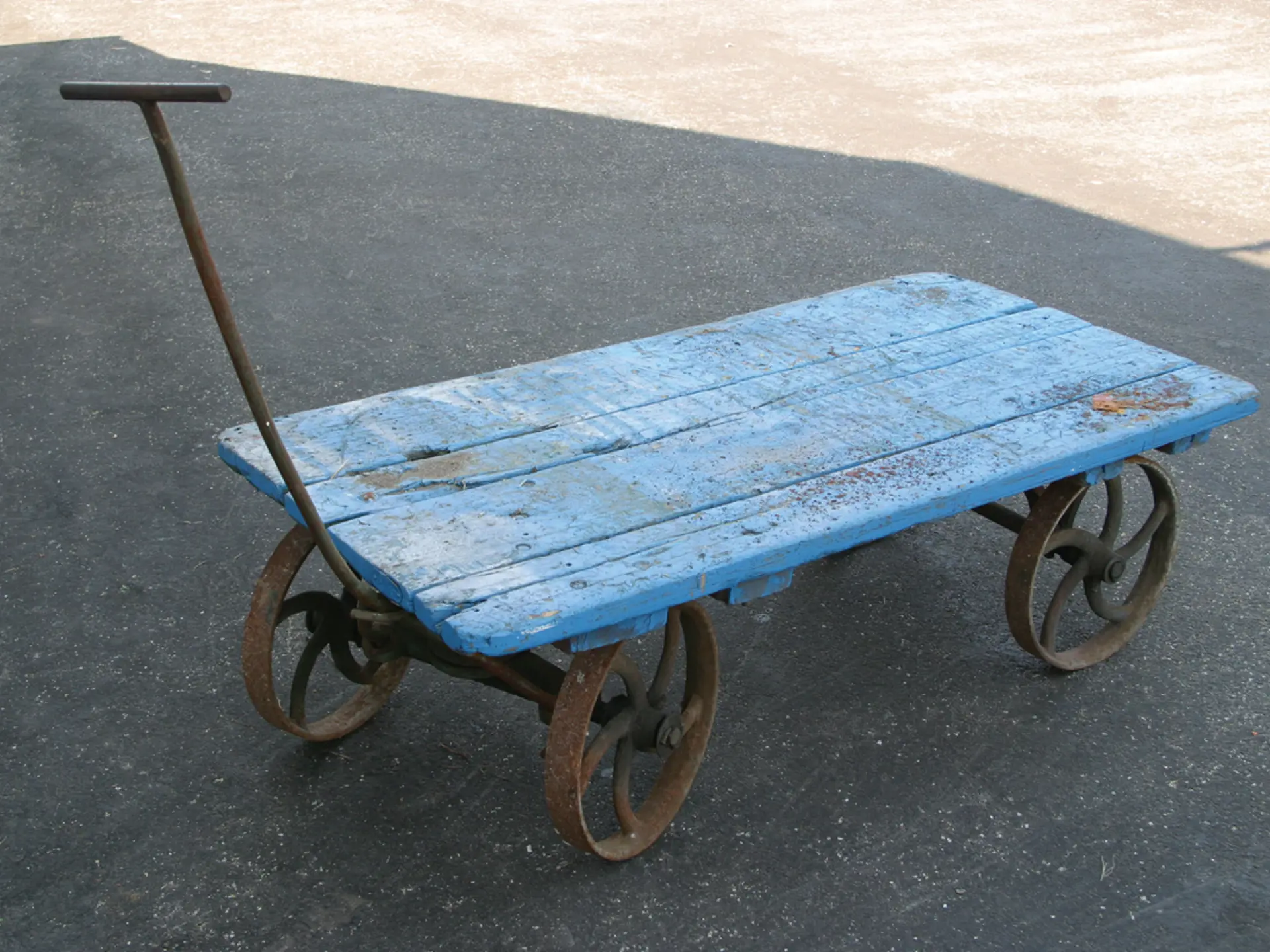 BAGGAGE CART | Private Collection of Tom & Marlene Stackhouse | RM Sotheby's
