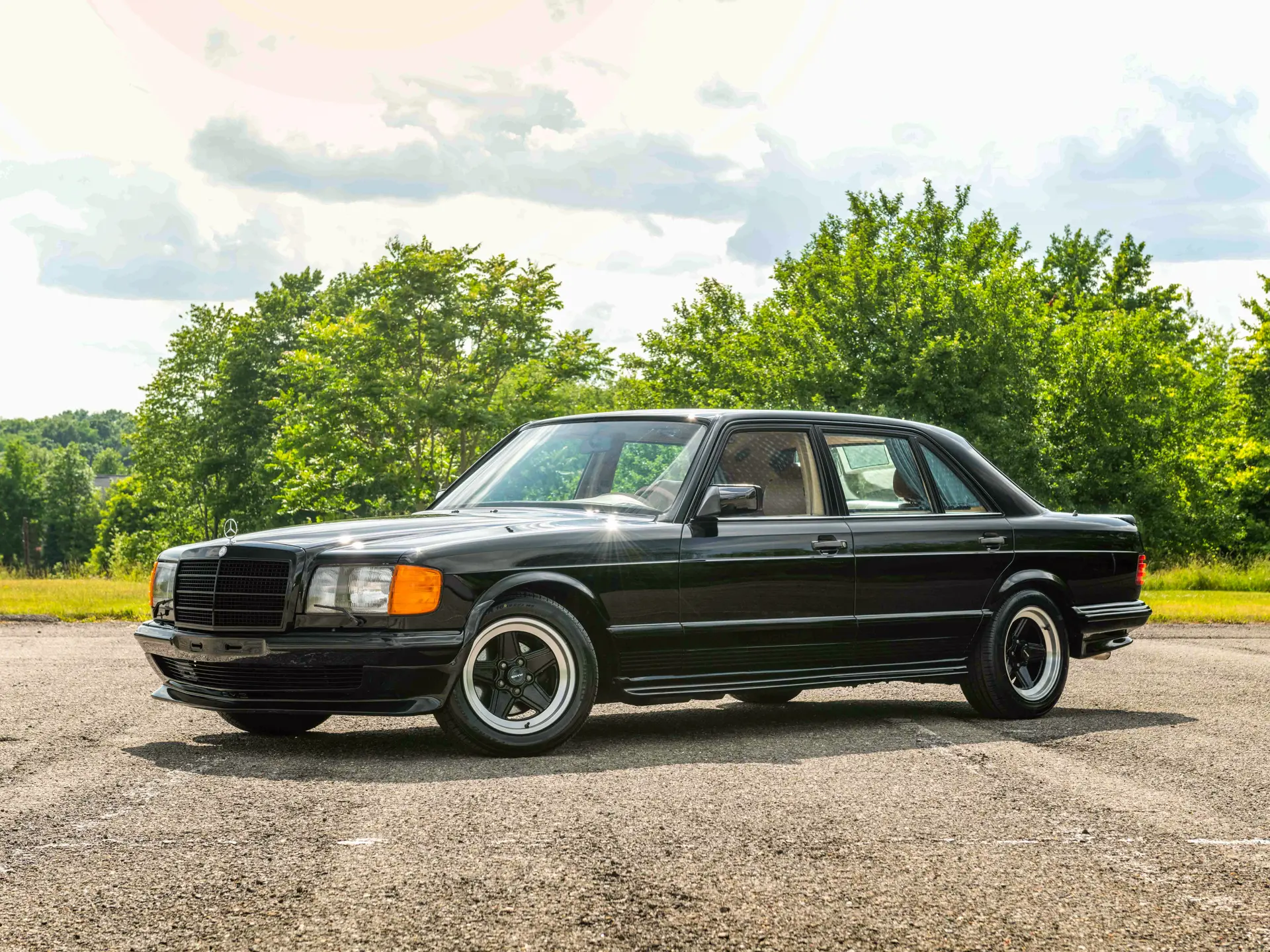 1984 Mercedes-Benz 500 SEL AMG 5.4 | Monterey 2023 | RM Sotheby's