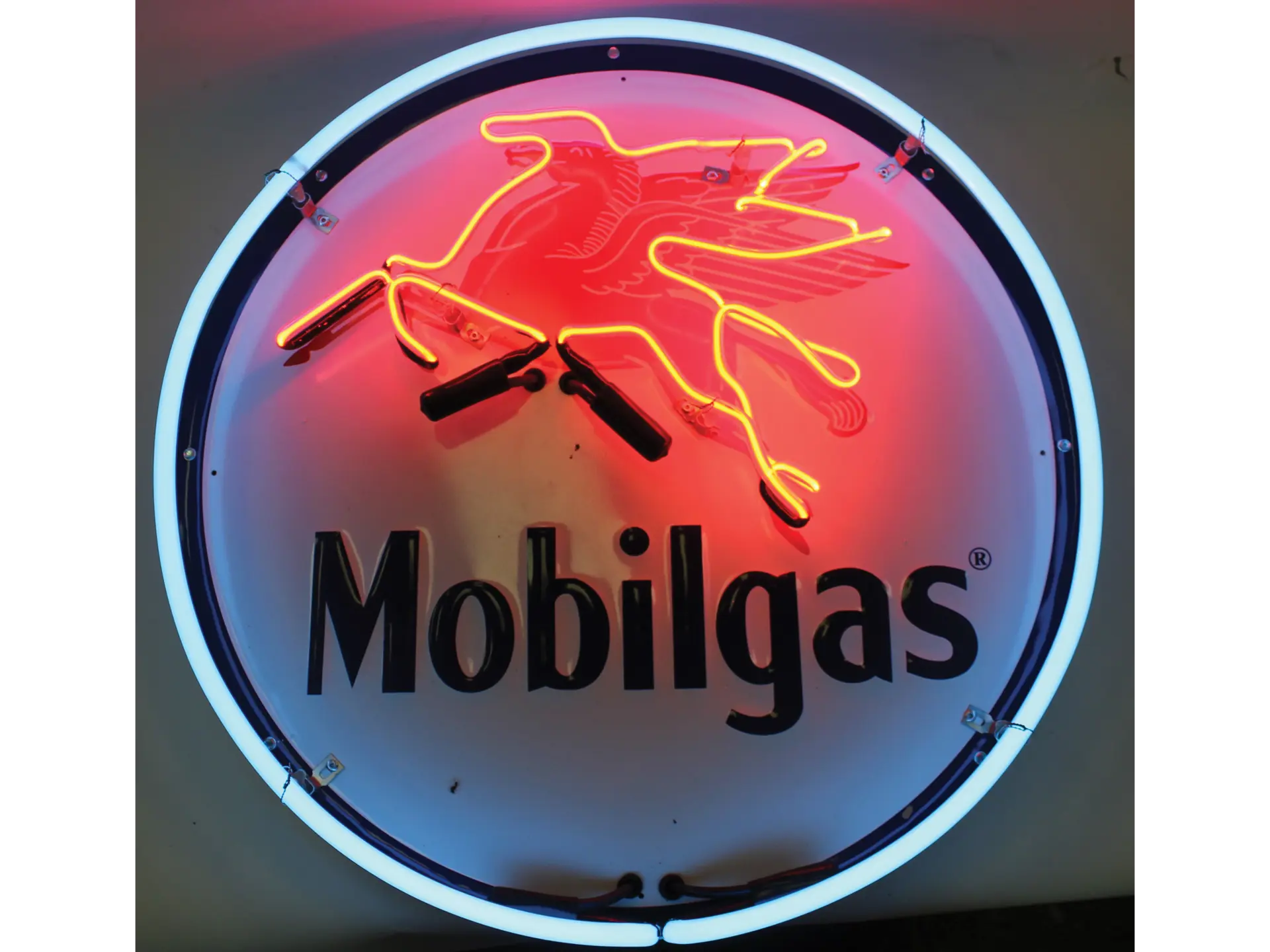 Mobilgas Reproduction Neon Sign | Auburn Fall 2018 | RM Sotheby's