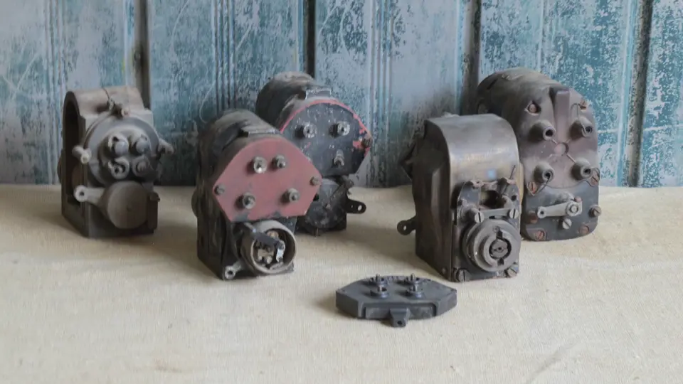 Magnetos | The Lee Roy Hartung Collection | RM Sotheby's
