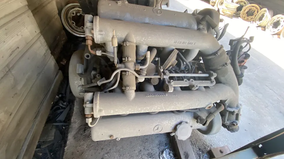 Mercedes-Benz M100 Engine | The Junkyard: The Rudi Klein Collection ...