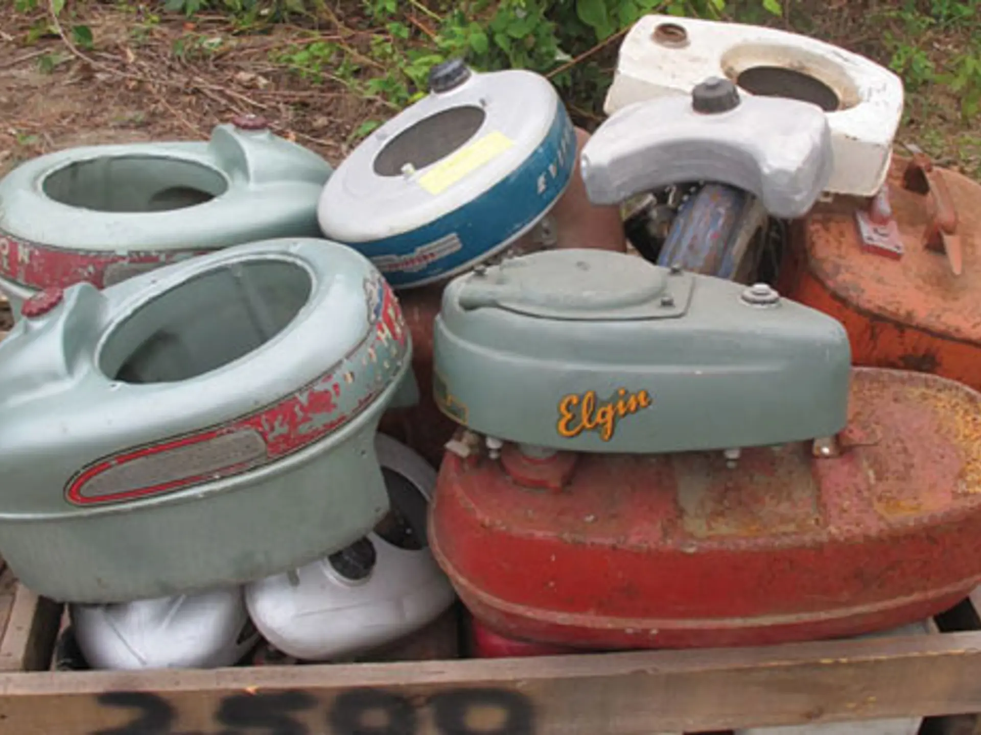 Engine Gas Tanks, Cans | The Bennett Collection | RM Sotheby's