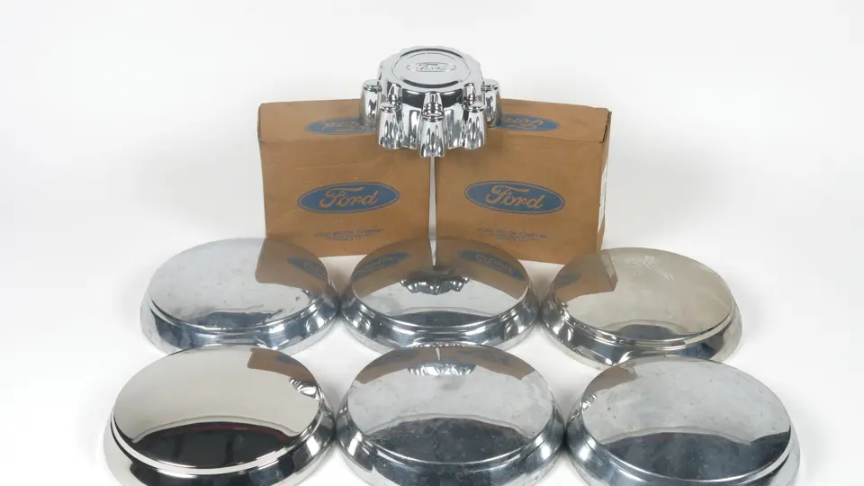 1950 Mercury hubcaps (6) and late model ford truck center caps | Auburn ...