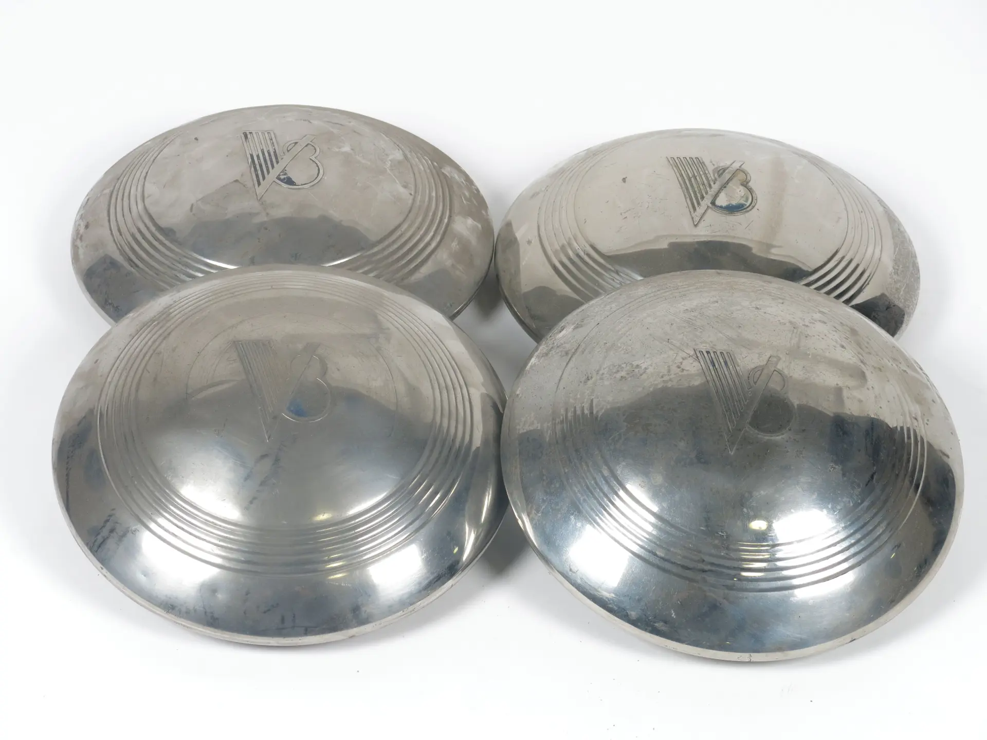 1940 Ford standard hubcaps | Auburn Spring 2015 | RM Sotheby's