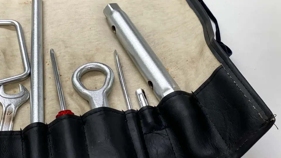 Porsche 911 Type 993 Tool Kit | The White Collection | Online | RM ...