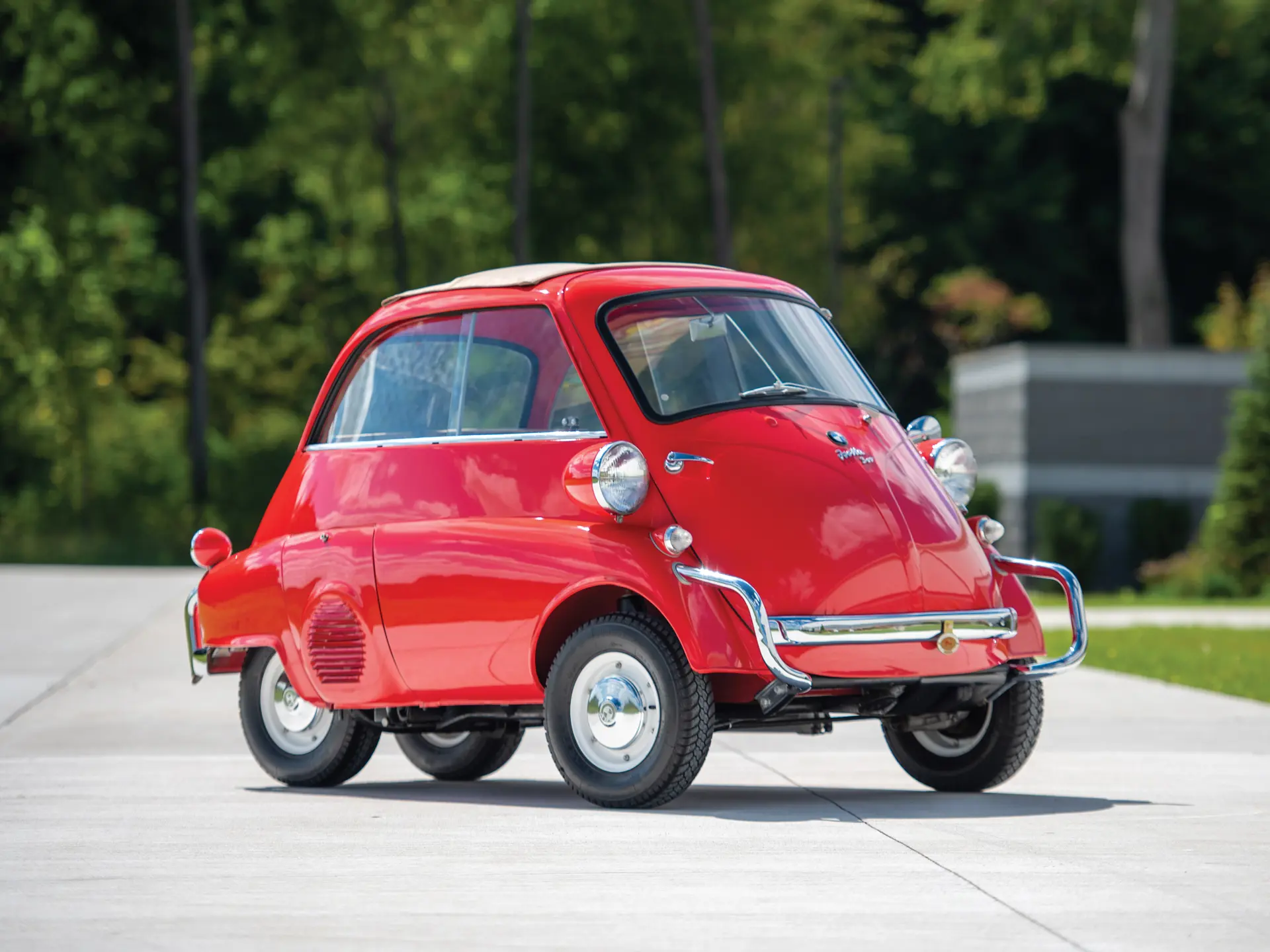 1957 BMW Isetta 300 | The Elkhart Collection | RM Sotheby's
