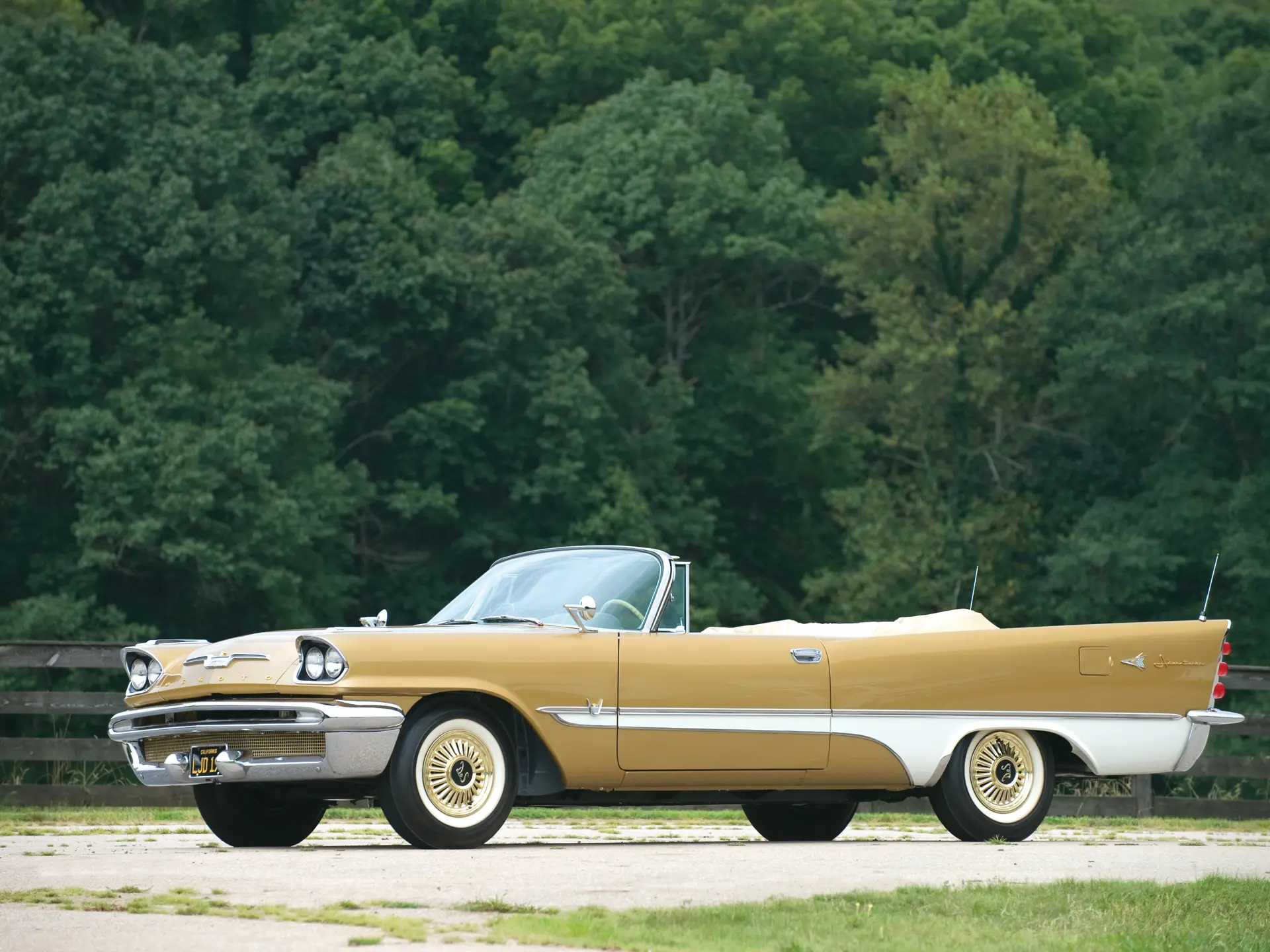 1957 Desoto Adventurer | The Milton Robson Collection | RM Sotheby's