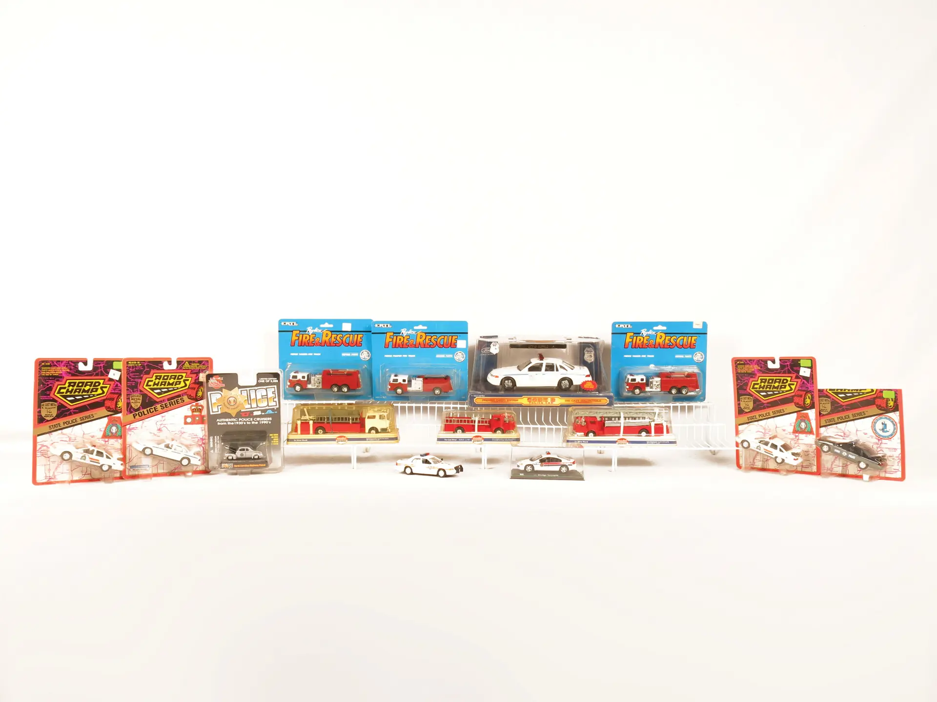Fourteen Emergency Vehicle Die-Cast Models | Auburn Memorabilia Auction ...