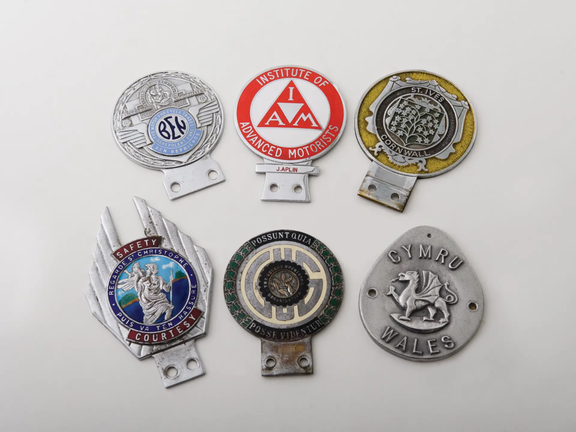 Assorted Car Club Badges | Vintage Motor Cars of Hershey 2009 | RM ...