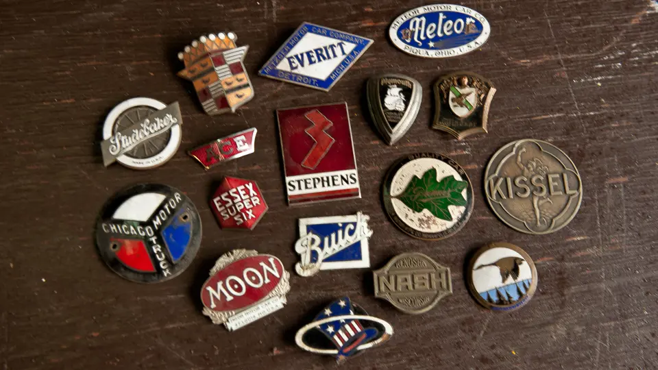 Radiator Badges | The Lee Roy Hartung Collection | RM Sotheby's