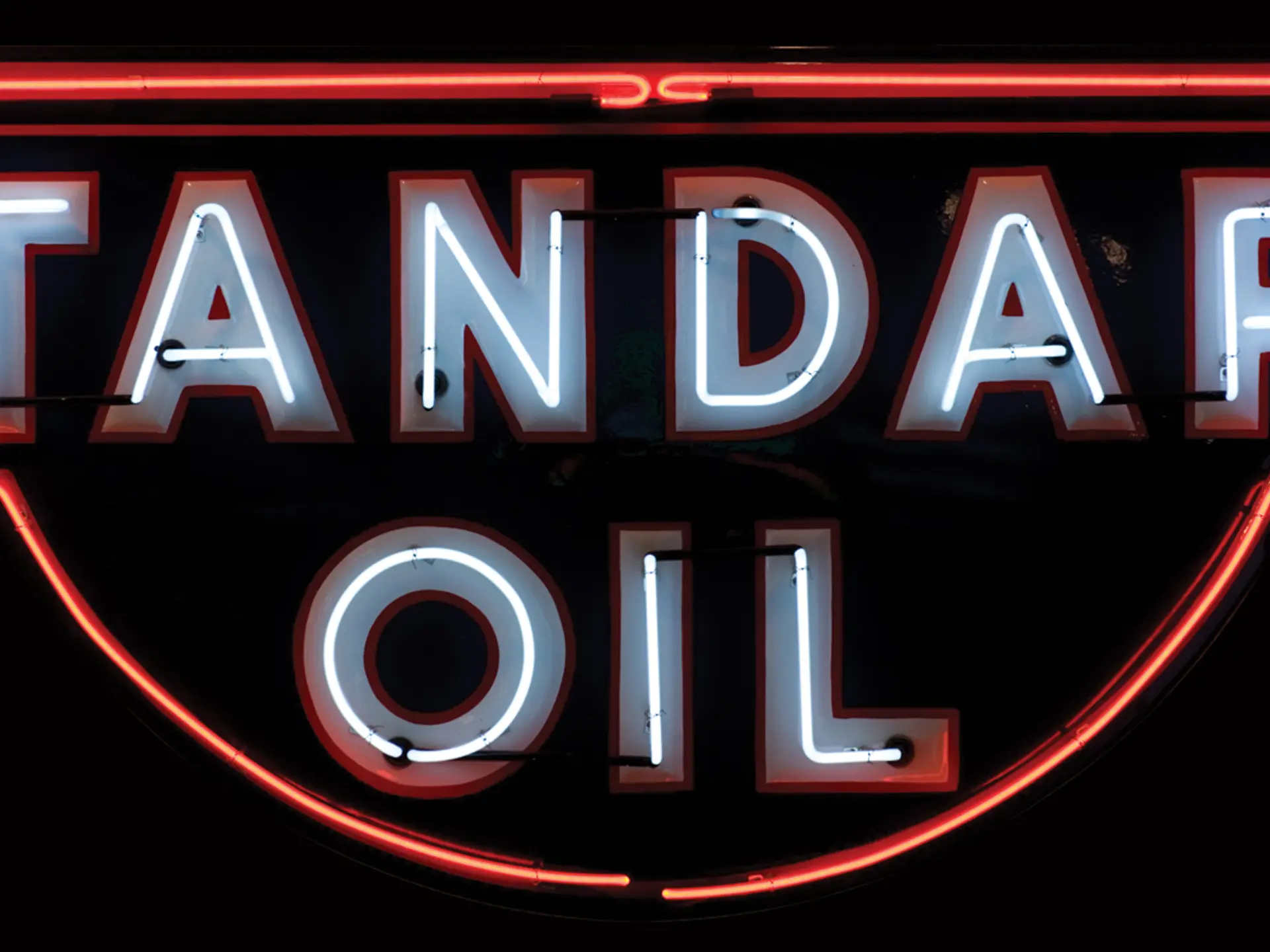 Standard Oil Neon Sign | Vintage Motor Cars of Hershey 2009 | RM Sotheby's