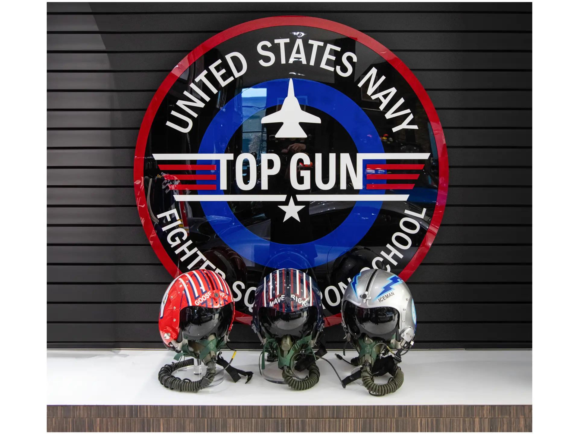 "Top Gun" Replica Flight Helmets and Acrylic Sign | Dare to Dream ...