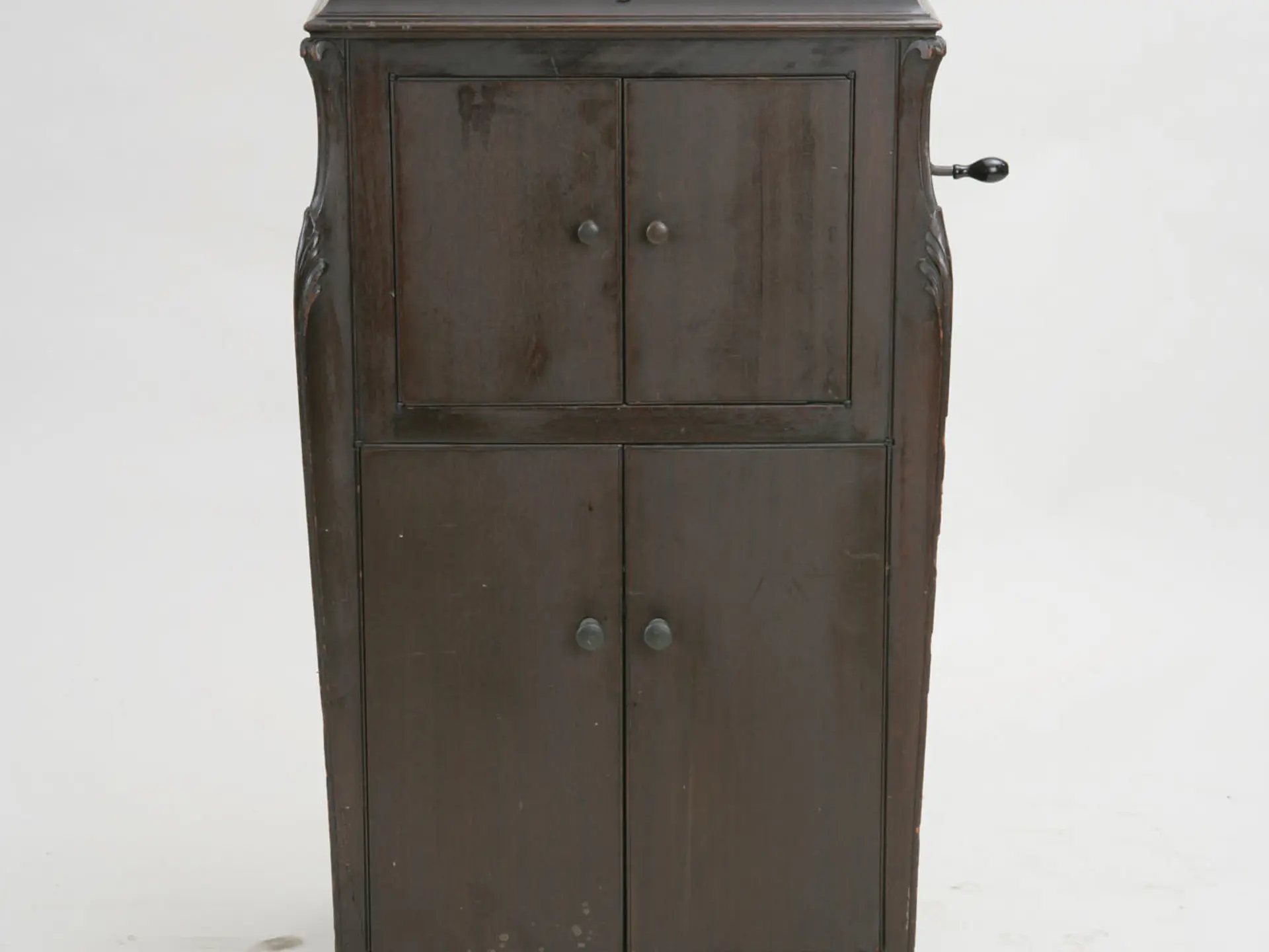 Victrola Model VV-105 | Classic Car Auction of Michigan 2008 | RM Sotheby's