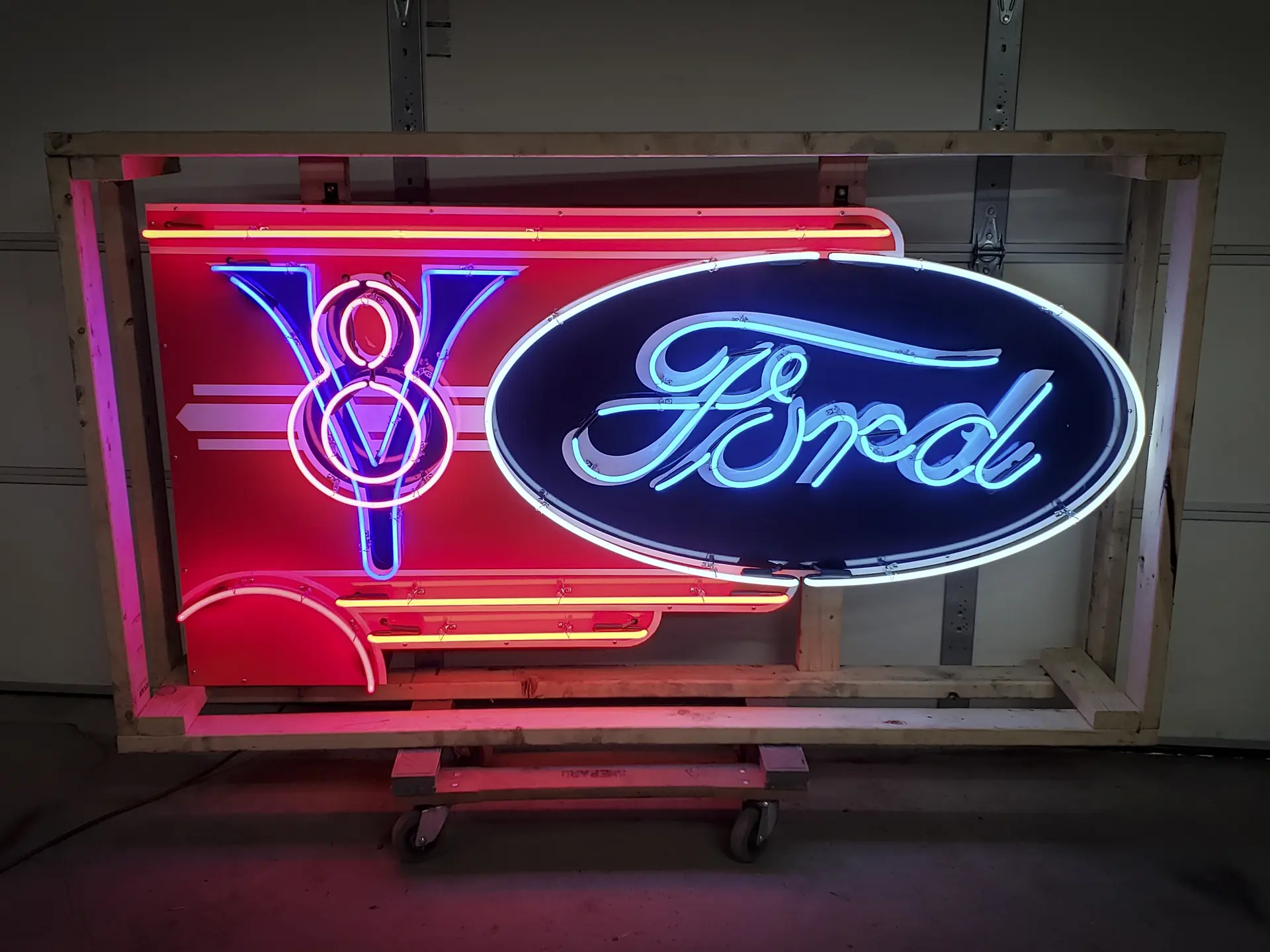 Ford V-8 Custom-Made Animated Neon Tin Sign | Auburn Fall 2020 | RM ...