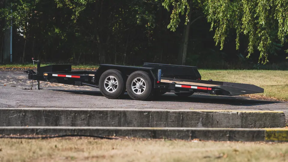 2011 No Ramp 22-Ft. Ramp-Less Open Trailer | The Elkhart Collection ...